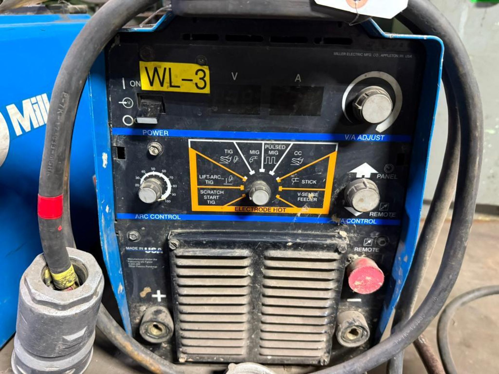 MILLER WELDER MODEL 903473 - Simple Rigging/Loading Fee: $50