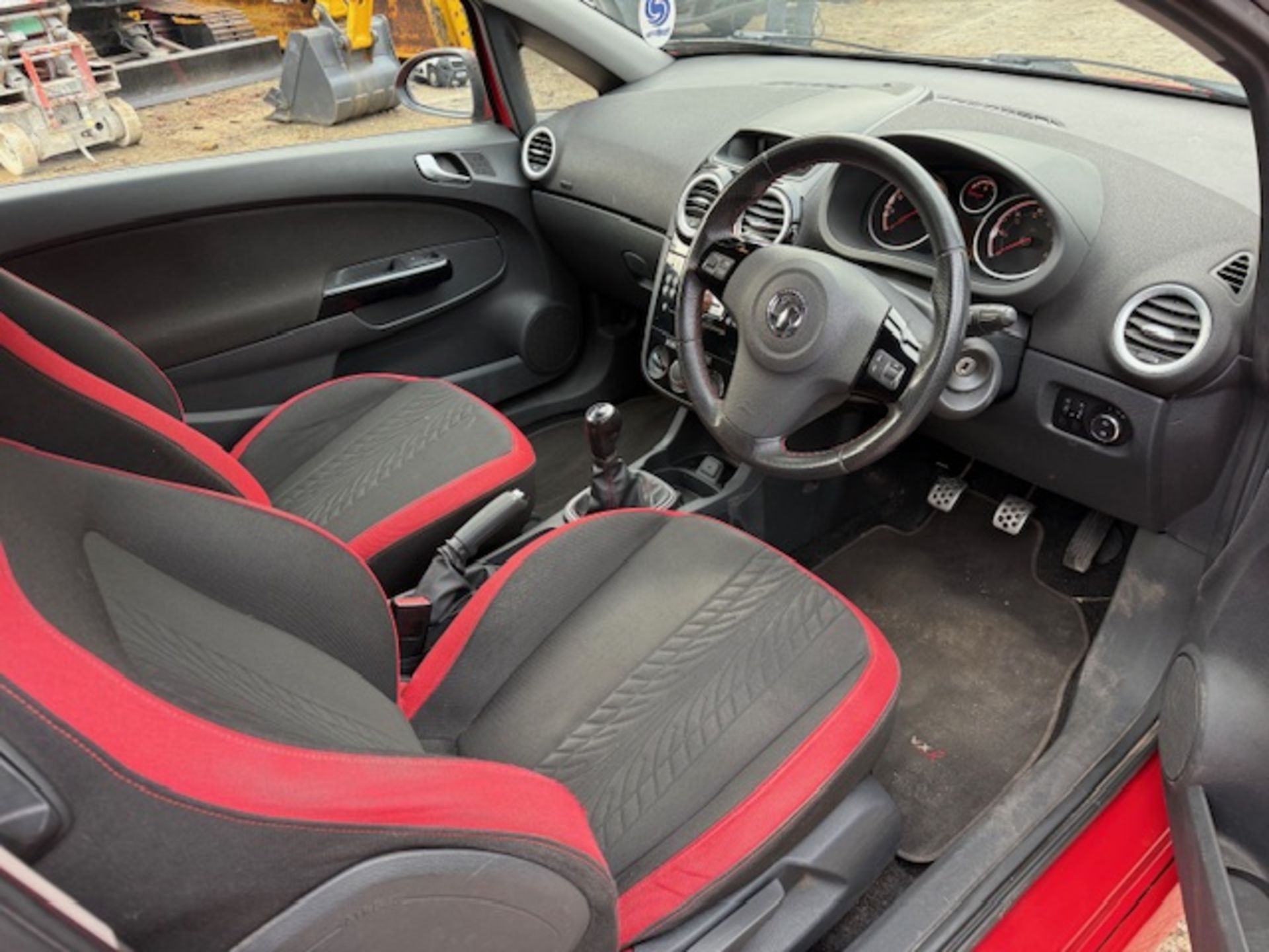 12/12 VAUXHALL CORSA SRI 1398cc 5 Spd Manual Petrol 3 Dr H/Back (Red ...