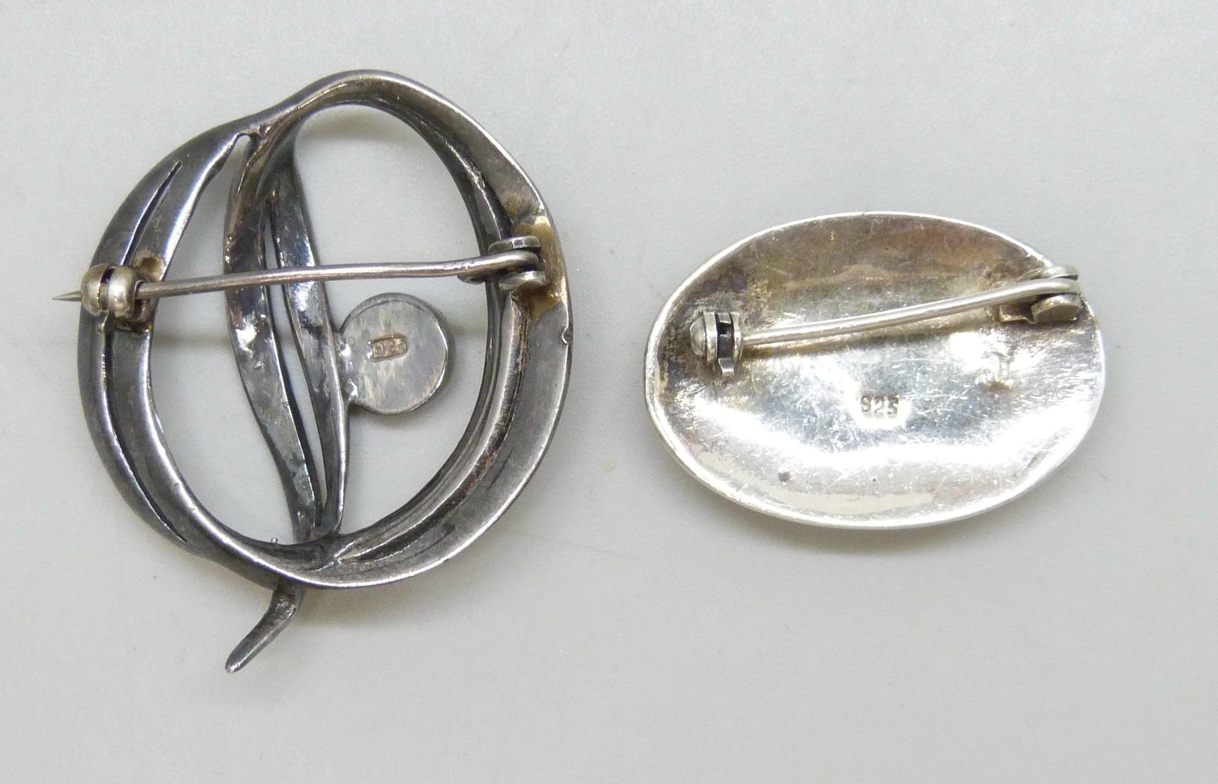 Two silver brooches including a Modernist example, largest 3.6cm