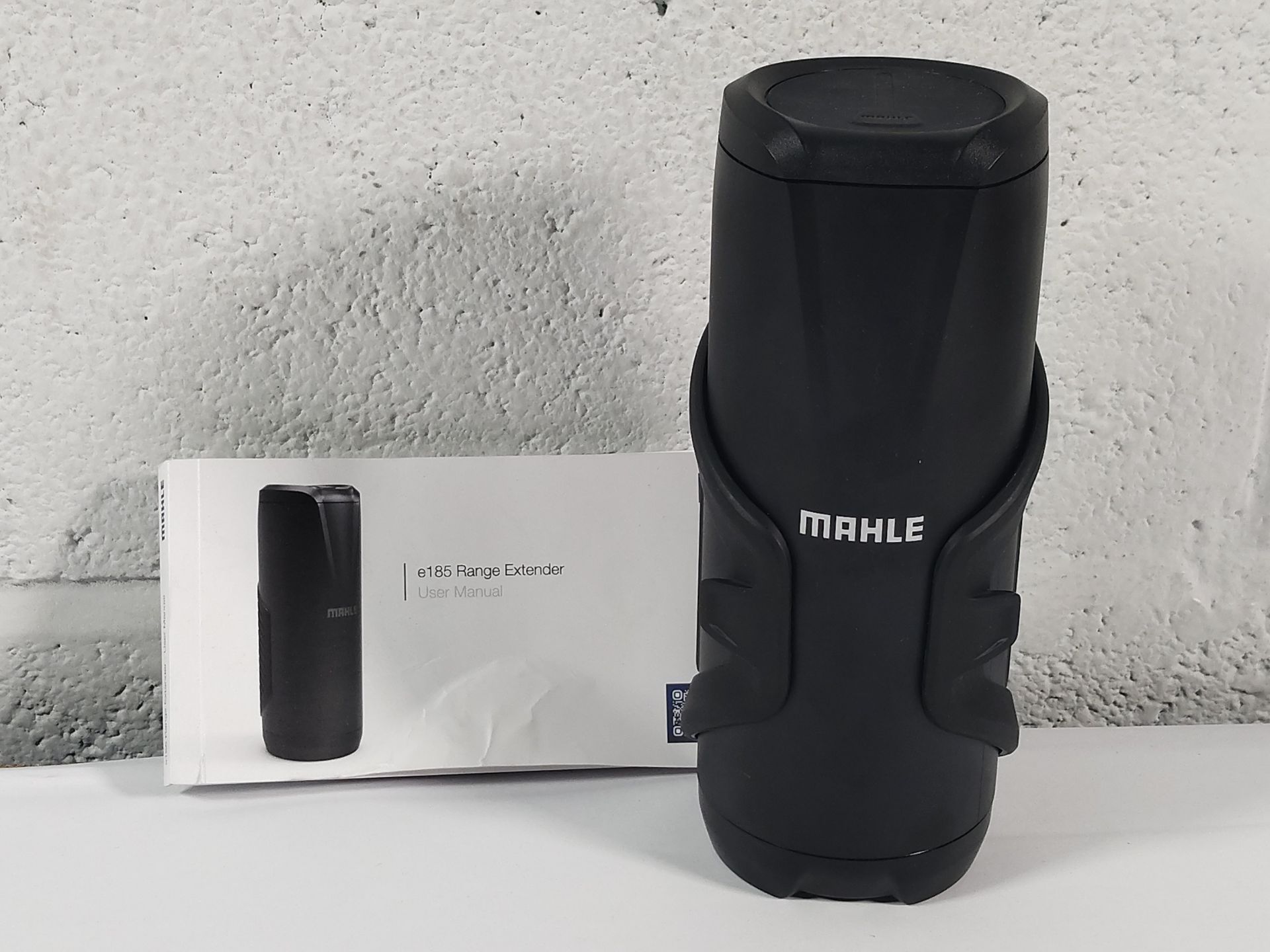 A pre-owned MAHLE e185 range extender electric bike battery (charger ...