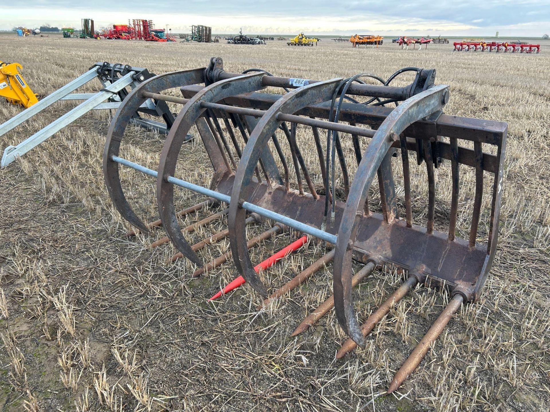 Strimech manure grab with JCB Q-fit attachments. Serial No: 115185