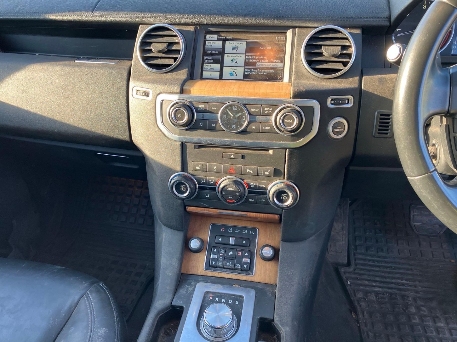 2014 Land Rover Discovery SDV6 HSE, automatic, black, leather interior ...