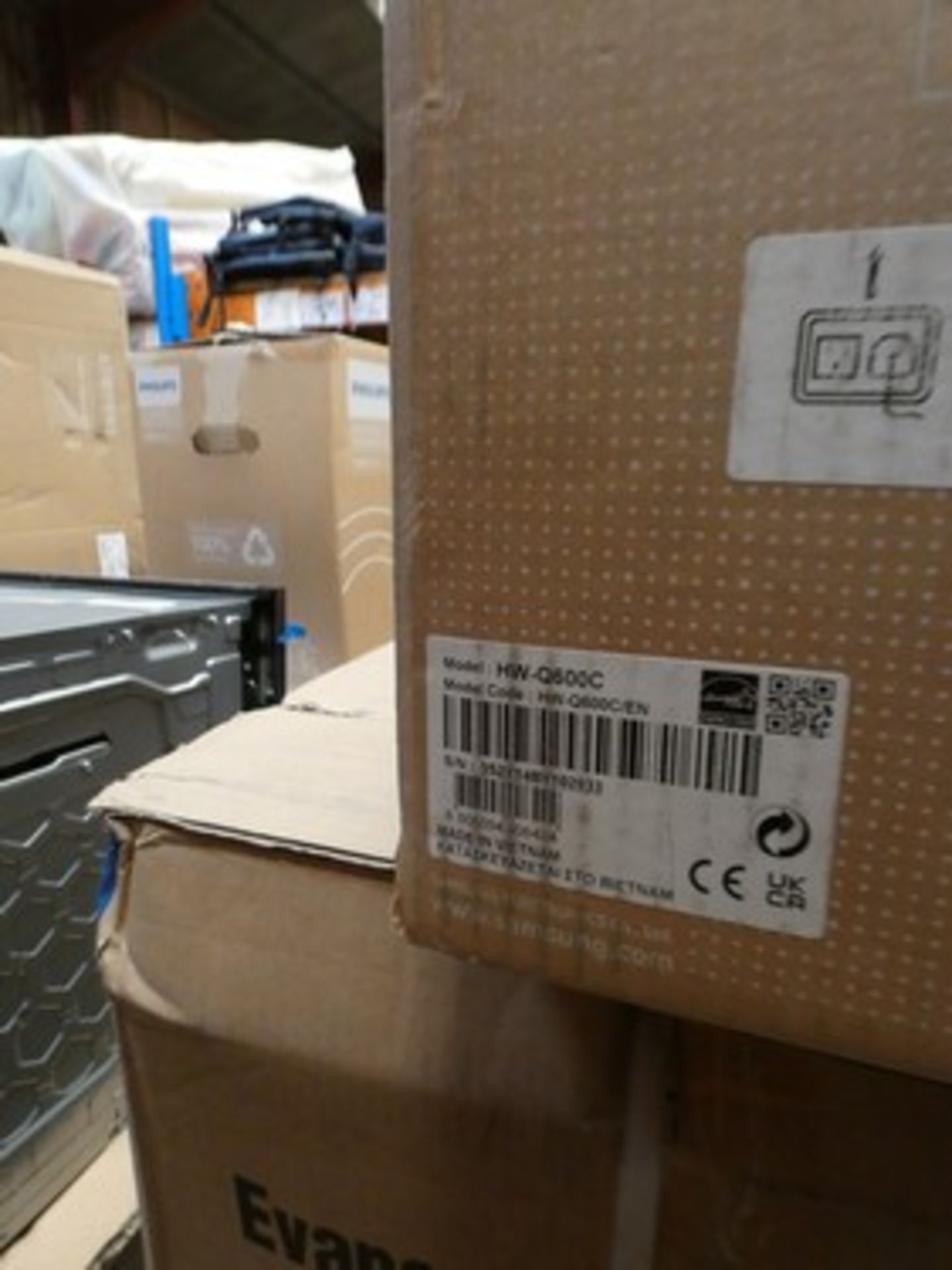 1 x Samsung Q600C soundbar, model: HW-Q600C, EAN: 8806094906424 ...