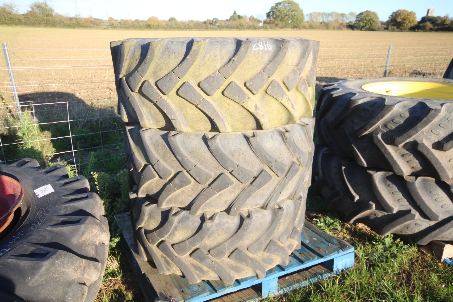 3x Solideal Tractionmaster 405/70-24 tyres. V