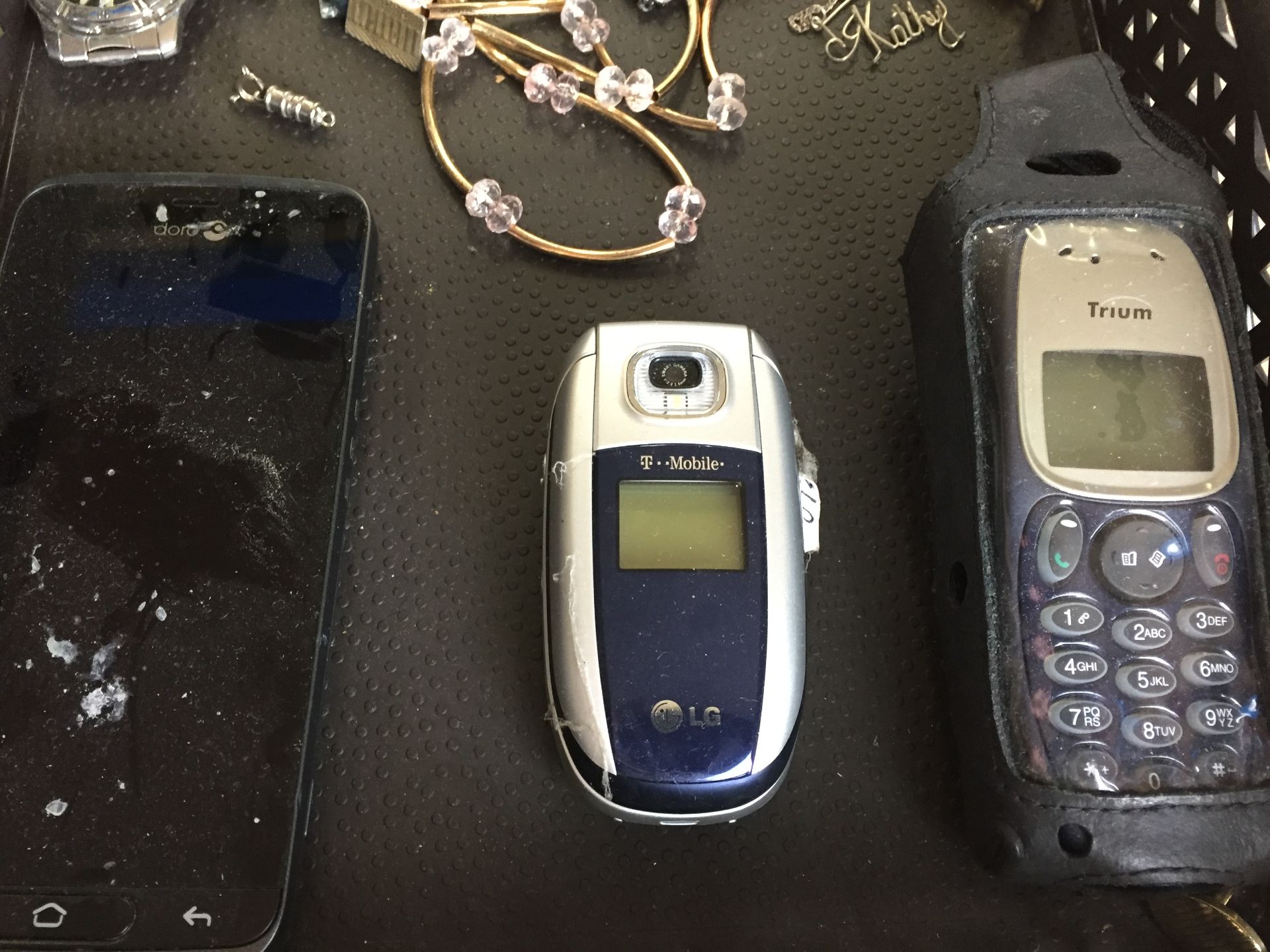 Thirteen items; including costume jewellery, three watches by Oasis ...