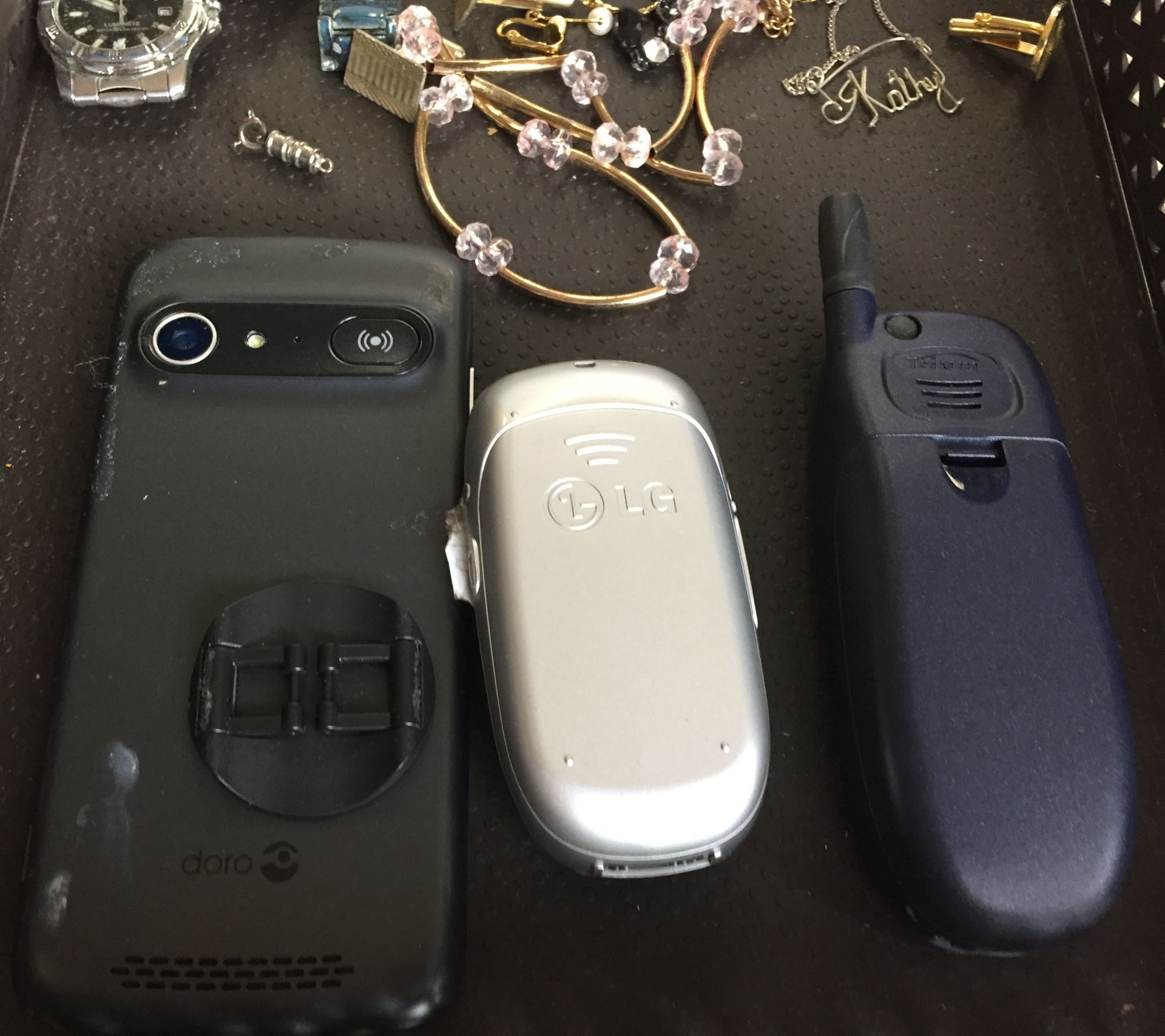 Thirteen items; including costume jewellery, three watches by Oasis ...