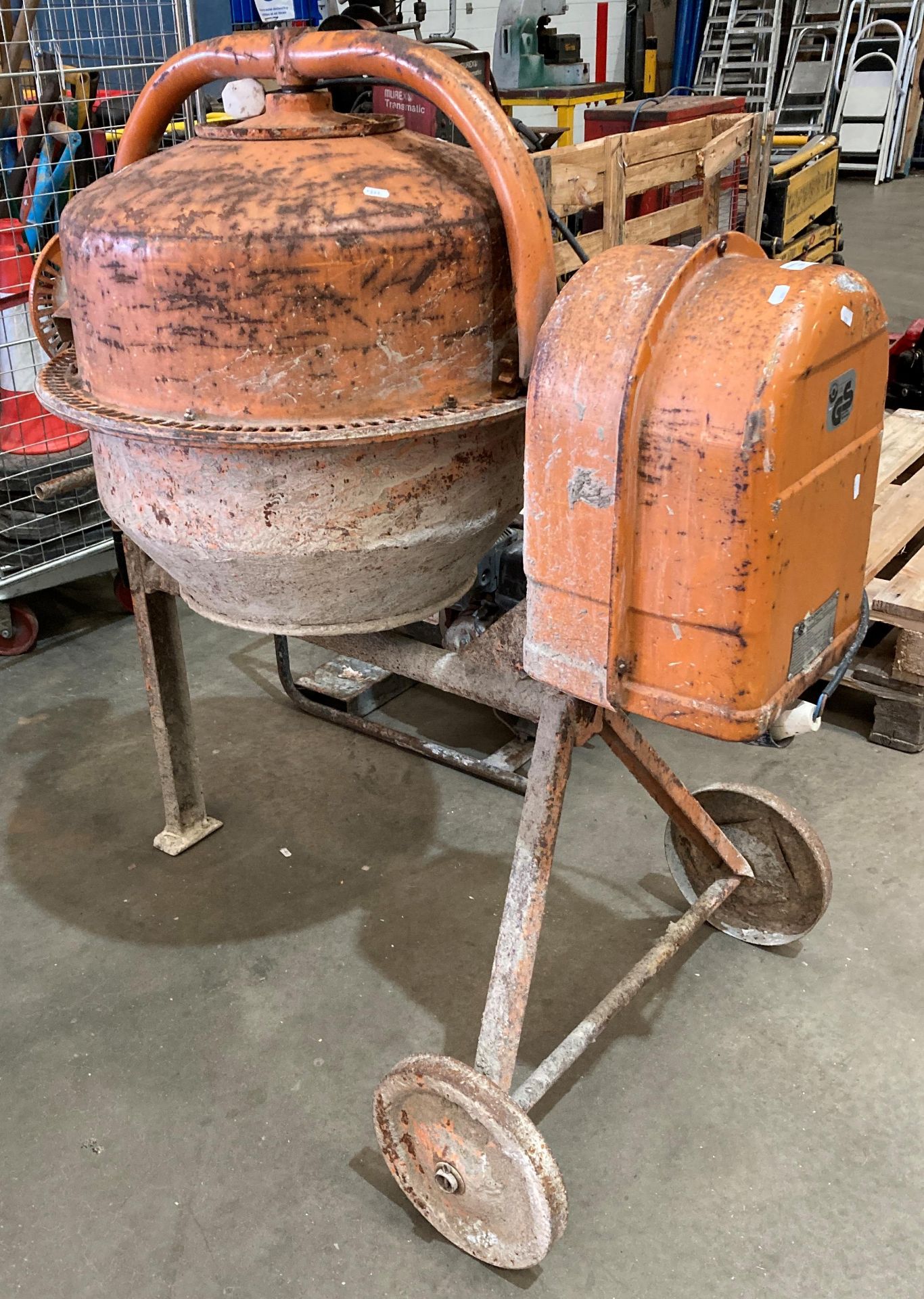 Geprufte Sicherheit 240v mobile cement mixer - no test, flex cut off ...