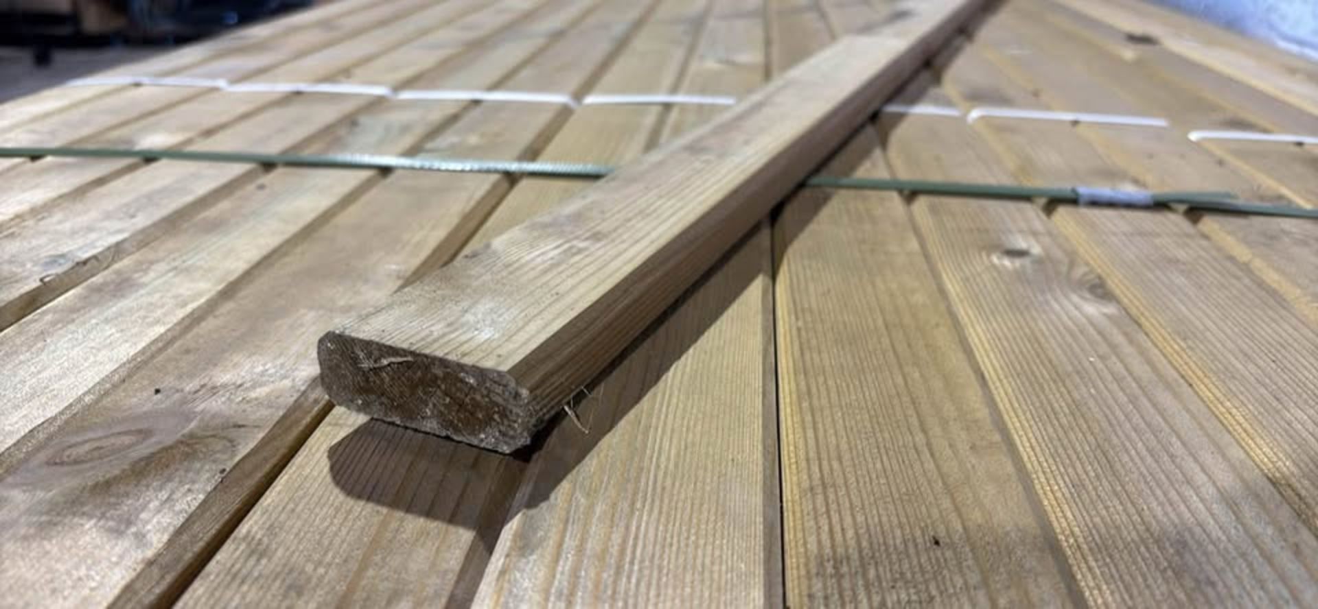 30 Slatted / Venetian Battens Rounded Edges Smooth Finish & Treated 10 ...