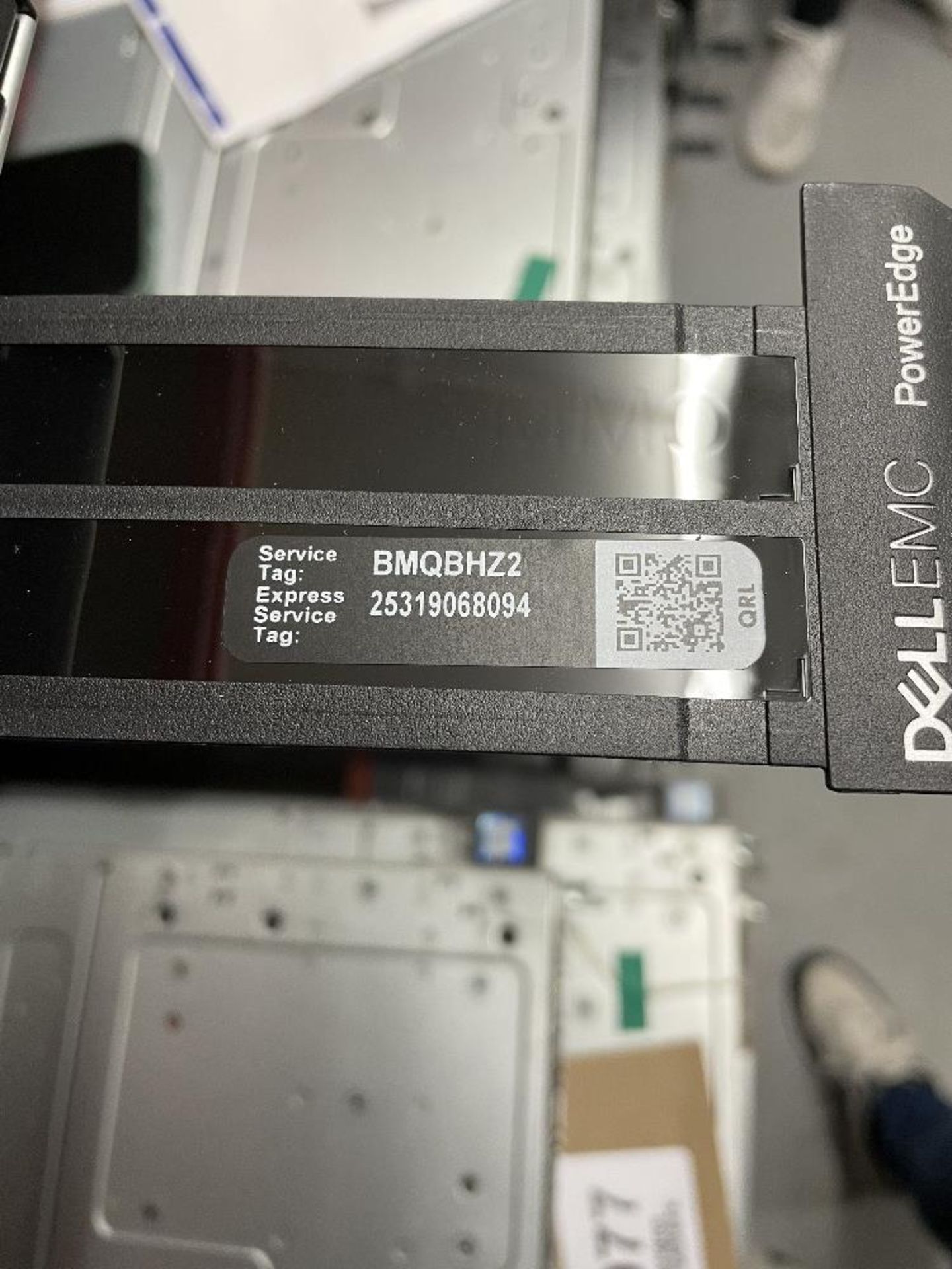 Dell PowerEdge R640 rack mount serverSpecification to include:Dual ...