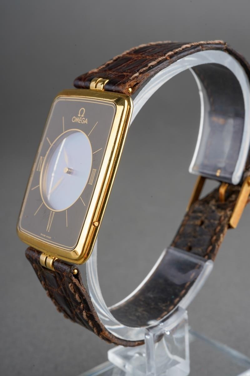 A Rare Vintage Omega 18ct gold Ultra Thin "Scarface" La Magique Mystery ...