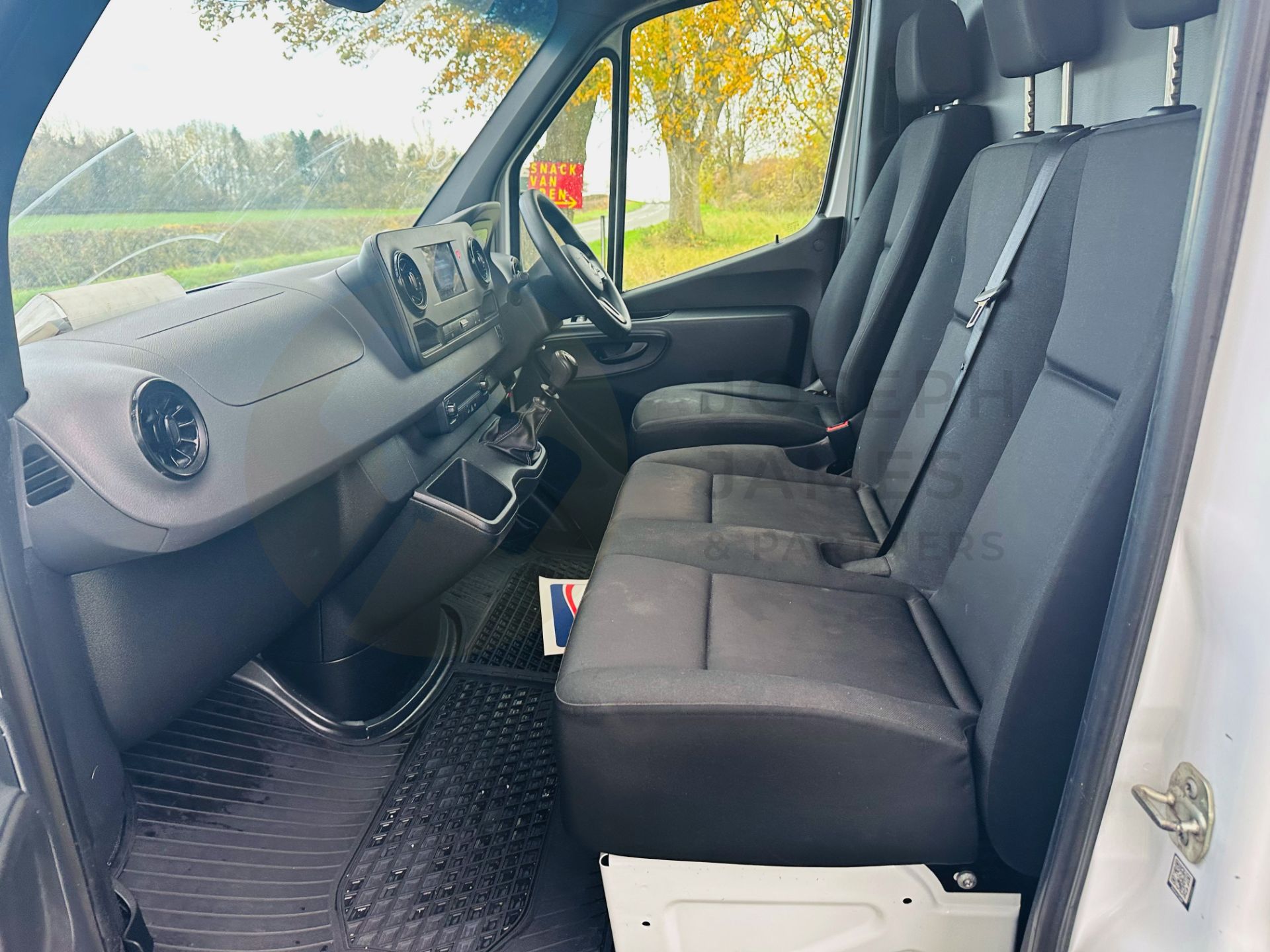 MERCEDES SPRINTER 314 CDI *MEDIUM WHEEL BASE* PROGRESSIVE - 2021 REG ...