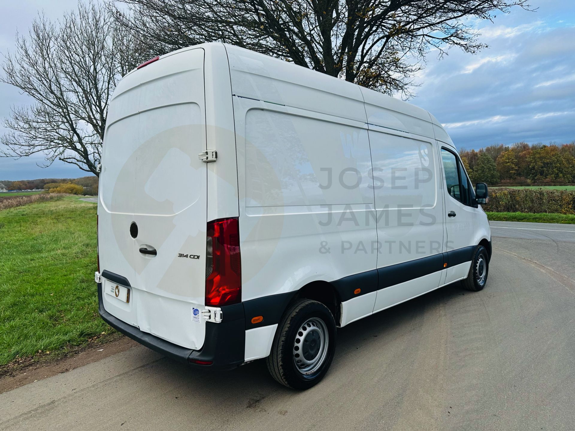 MERCEDES SPRINTER 314 CDI *MEDIUM WHEEL BASE* PROGRESSIVE - 2021 REG ...