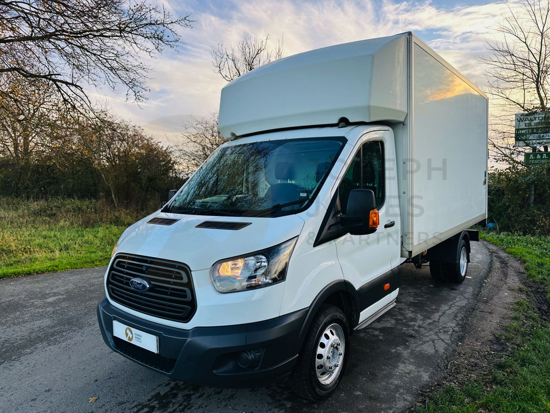 FORD TRANSIT 350 2.0 TDCI *LUTON/ BOX WITH ELECTRIC TAIL LIFT* TWIN ...