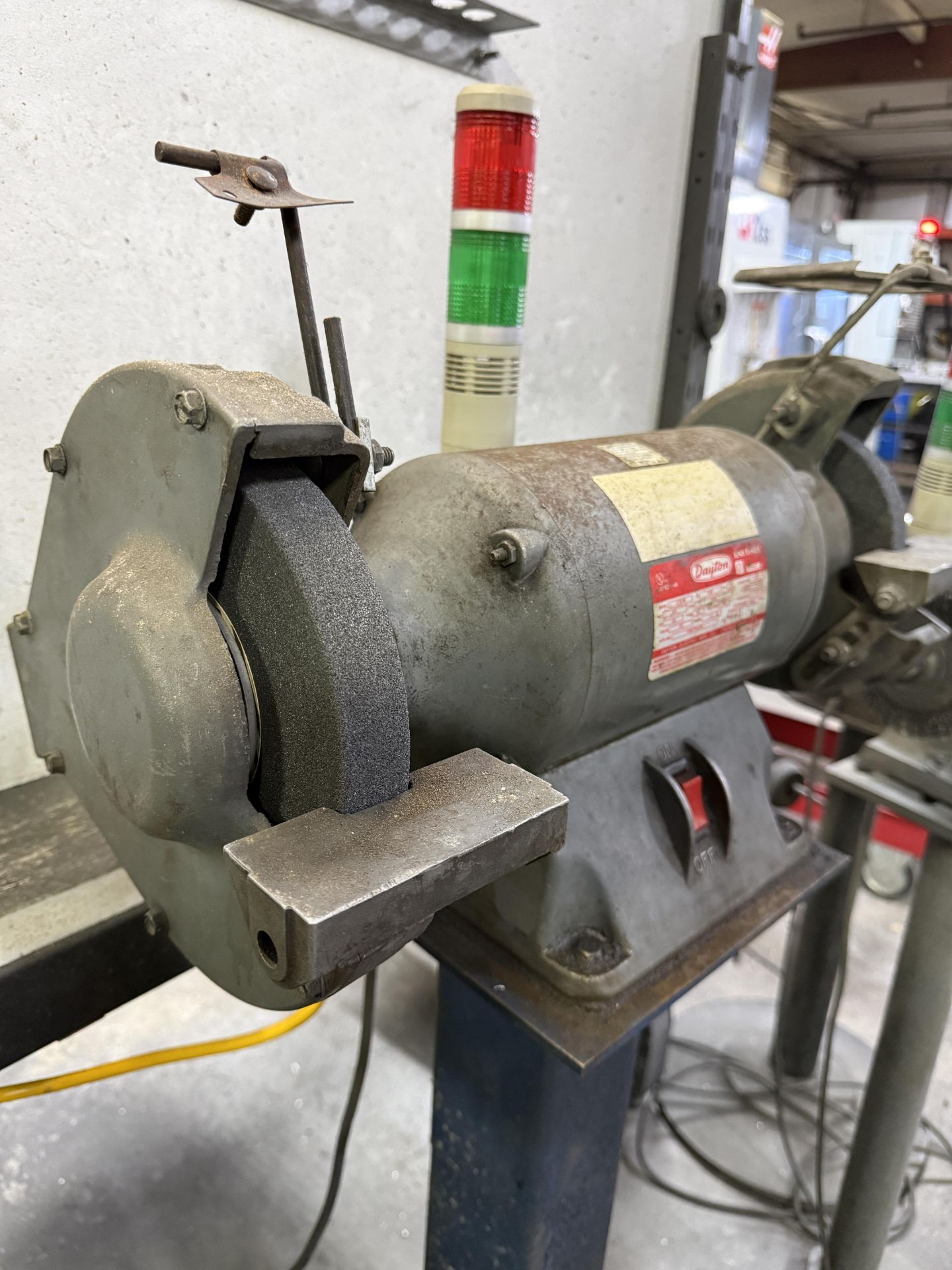 Heavy Duty Dayton 8" Bench Grinder 3/4 HP, 5/8" Arbor 1" Wheel Width