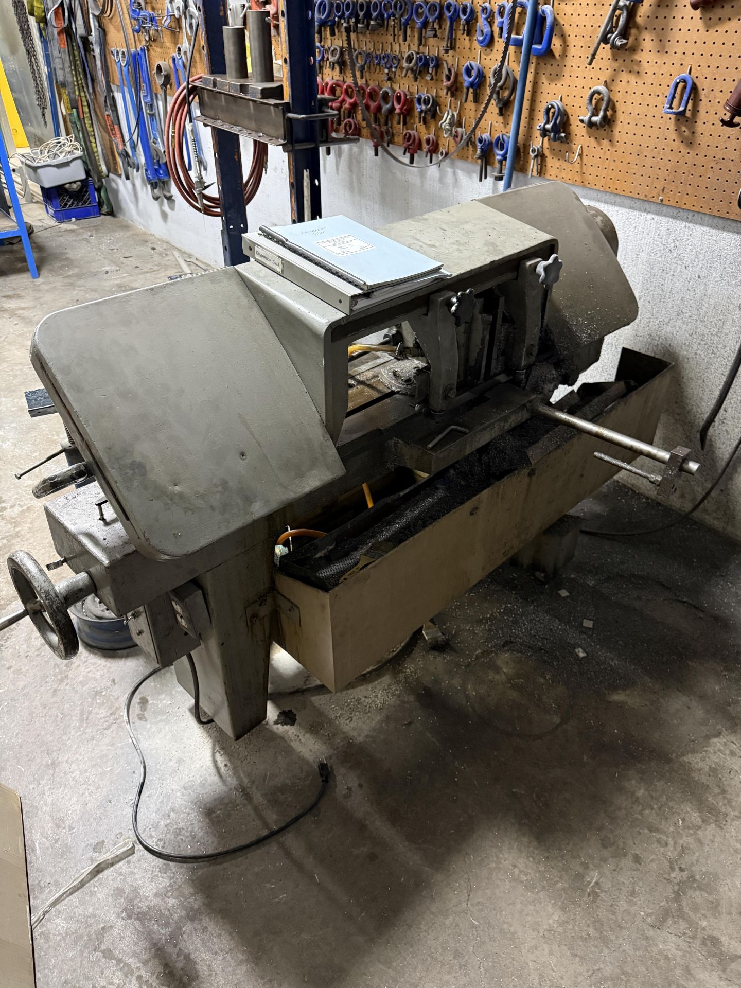 Kalamazoo Horizontal Band Saw Model 9AW With Material Stands