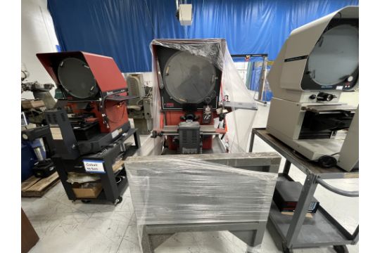 Starrett HB 400 Optical Comparator w/Digital Readout