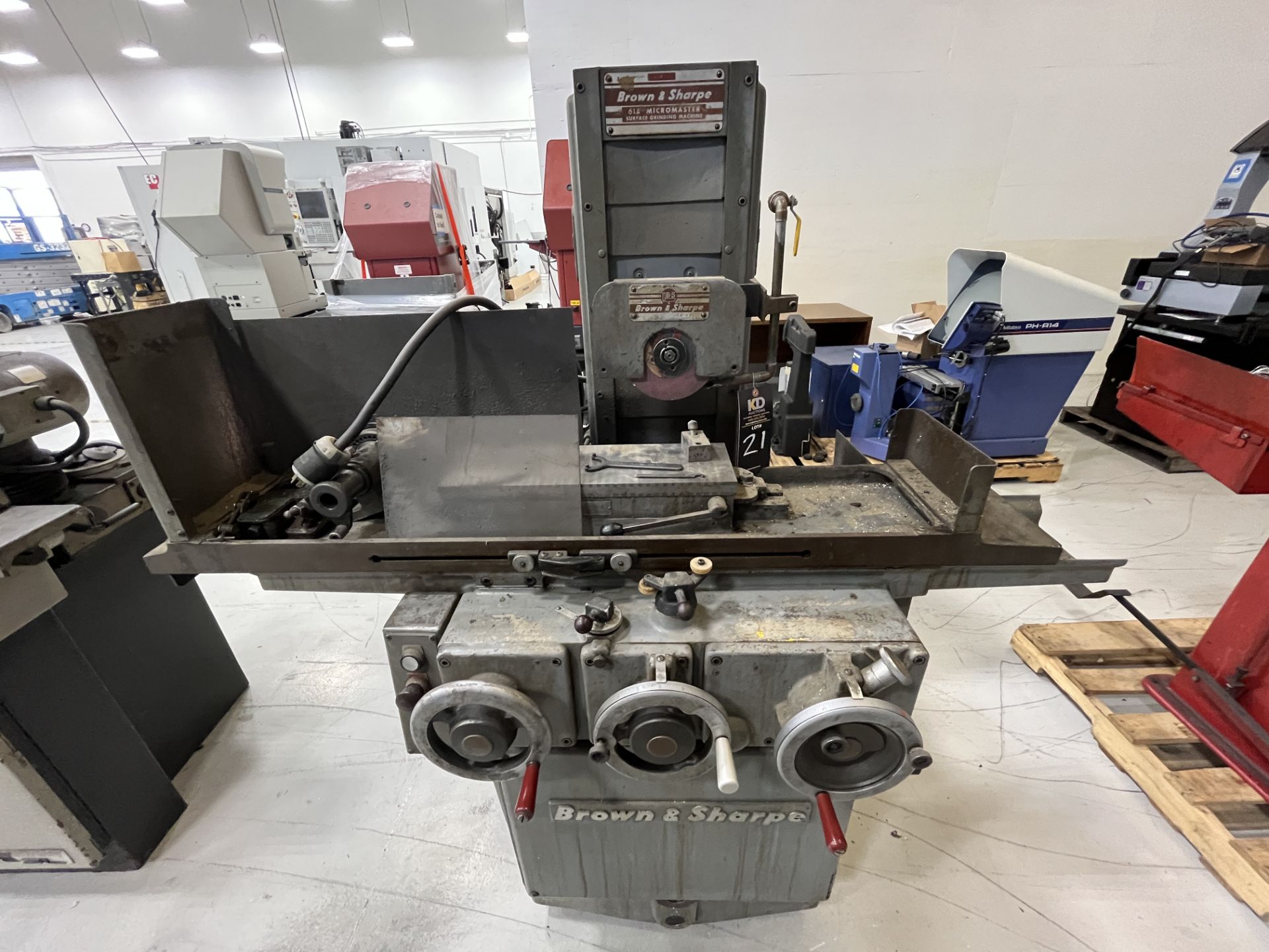 Brown & Sharpe 618 Micro Surface Grinder, Magnetic Chuck Size: 6″ x 18 ...