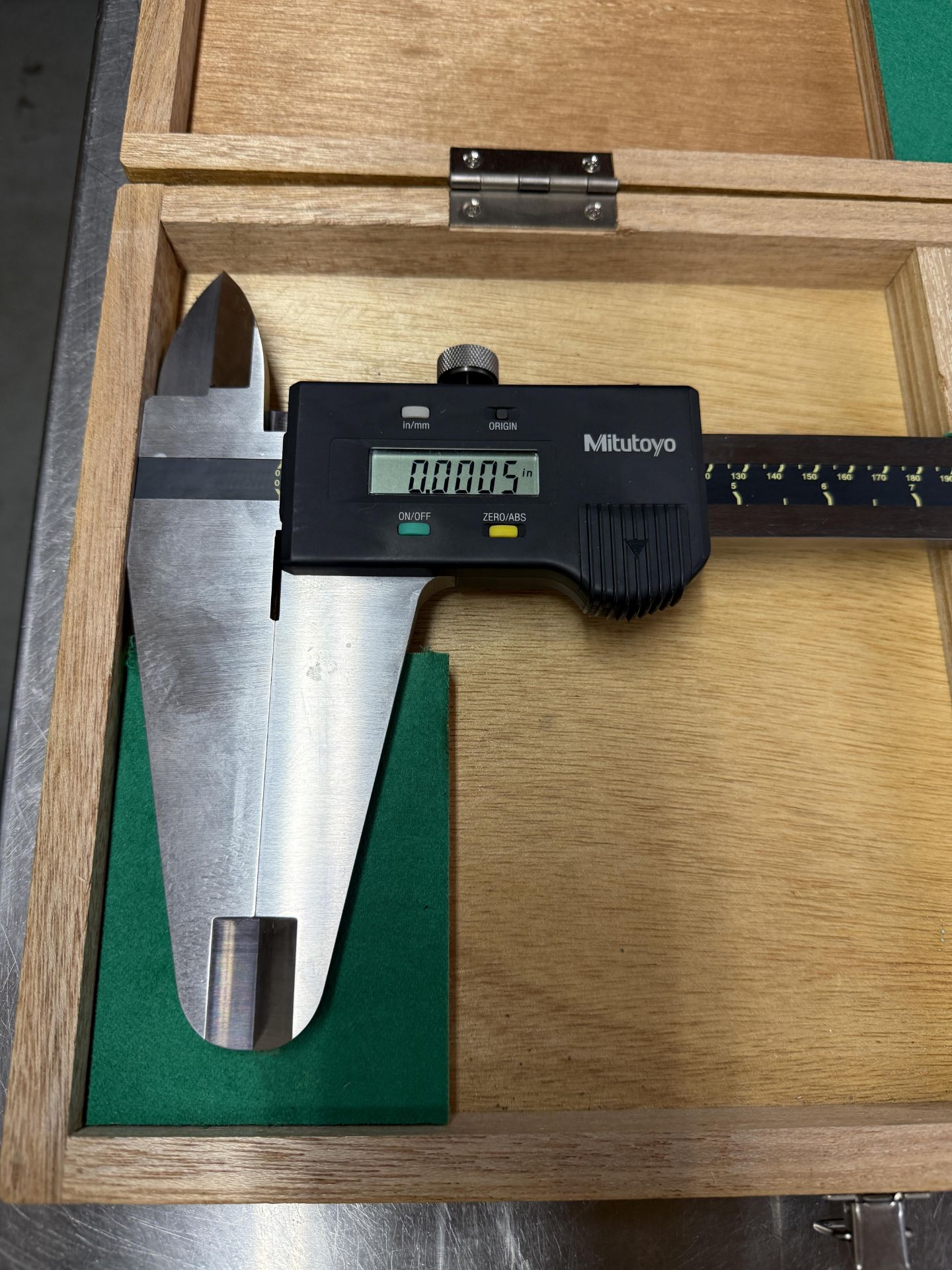Mitutoyo Absolute Digimatic 0-40" Digital Caliper # 500-507-10