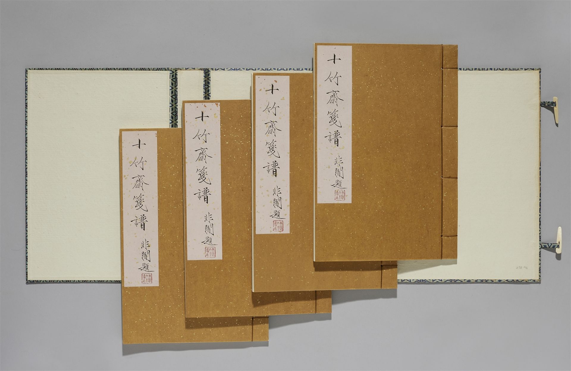 Shizhuzhai jianpu. 20. Jh.Briefpapiersammlung mit 250 Farbholzschnitten ...