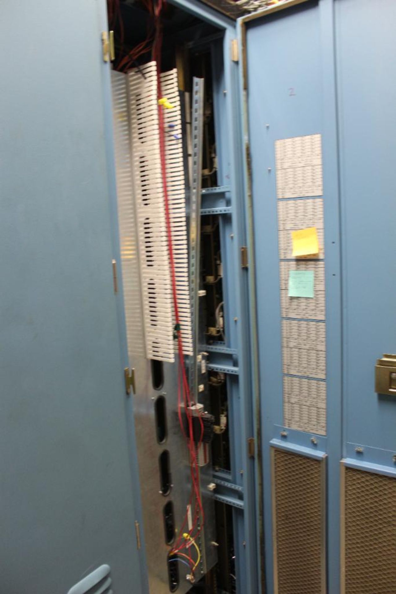 Rosemount Sytem 3 Model: 6000, S/N: 445, 115 Vac, 60 Hertz, Ac Amps:46 ...
