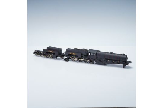 A fine scale model of 2-8-8-2 LNER 2395 class U1 Beyer Garratt finish ...