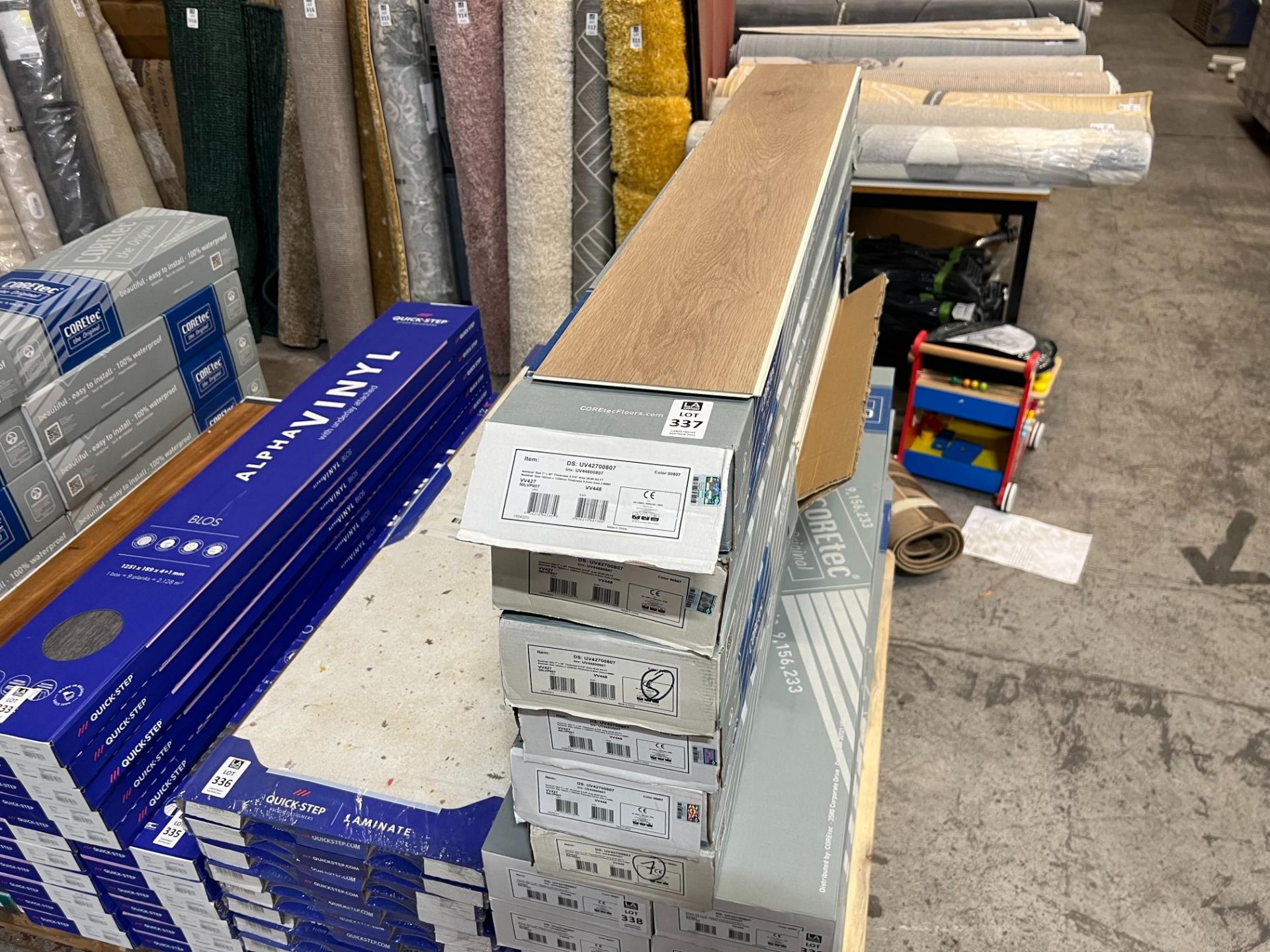 6X BOXES OF CORETEC 8MM NATURAL OAK SPL VINYL FLOORING W/ CORK BACK - 2 ...