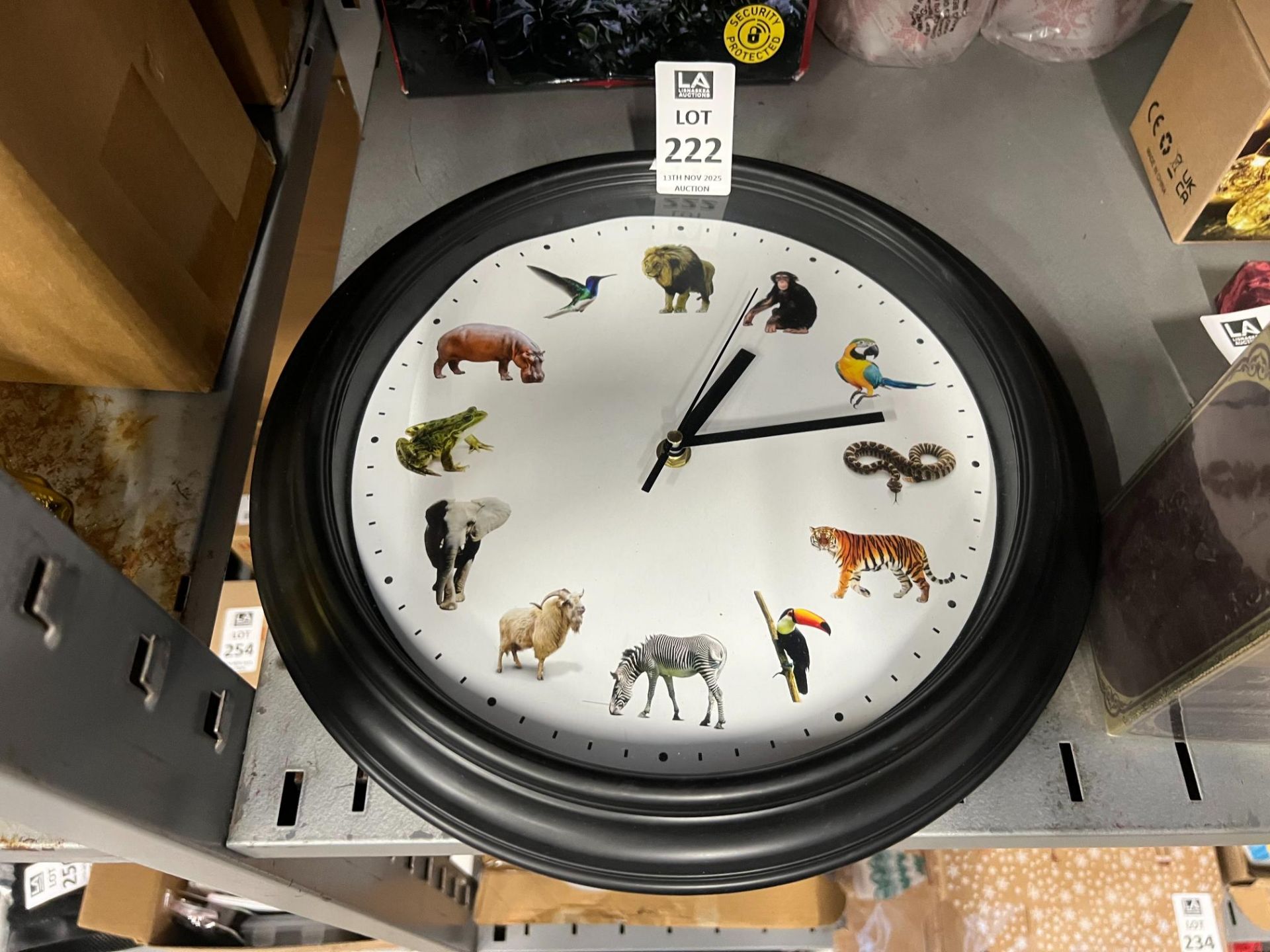 ANIMAL THEMED WALL CLOCK