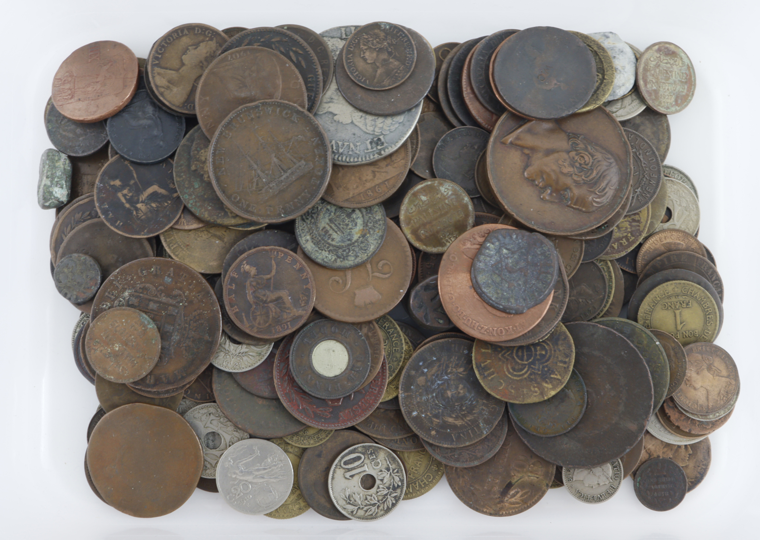 GB & World copper, bronze and other base metal coins etc, assortment in ...
