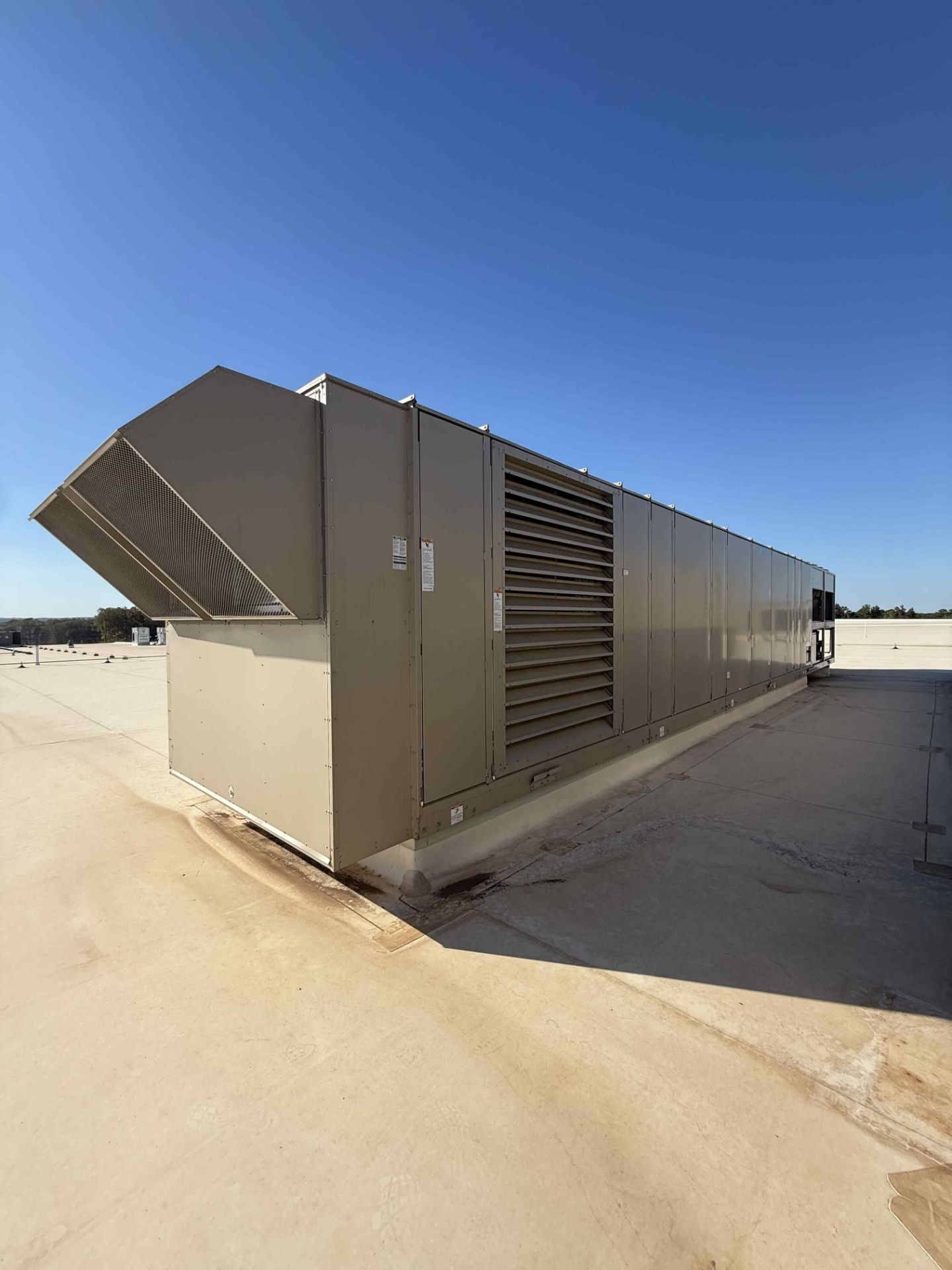 This listing is for RTU-11, a large-capacity commercial rooftop HVAC ...