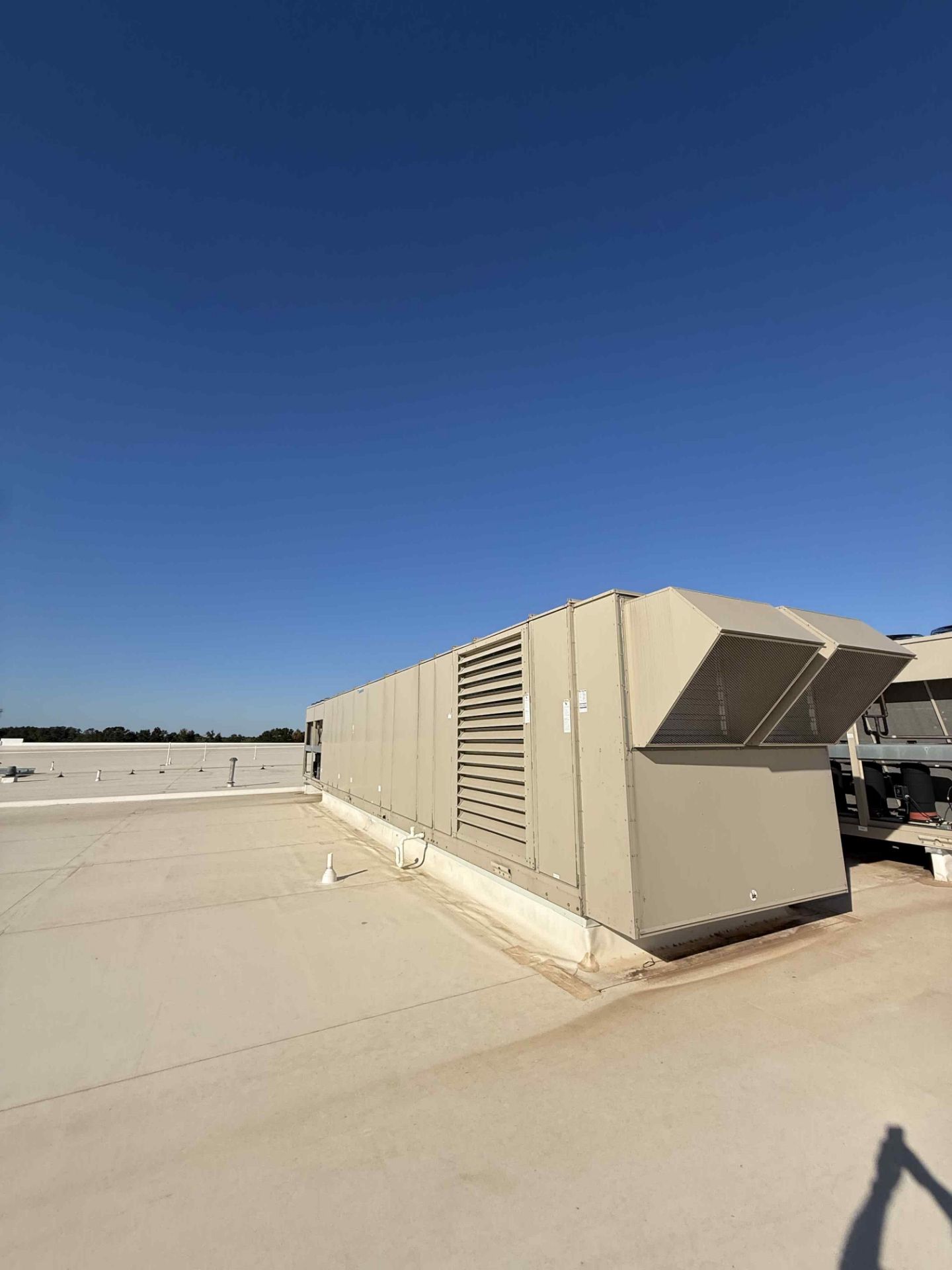 This listing is for RTU-11, a large-capacity commercial rooftop HVAC ...