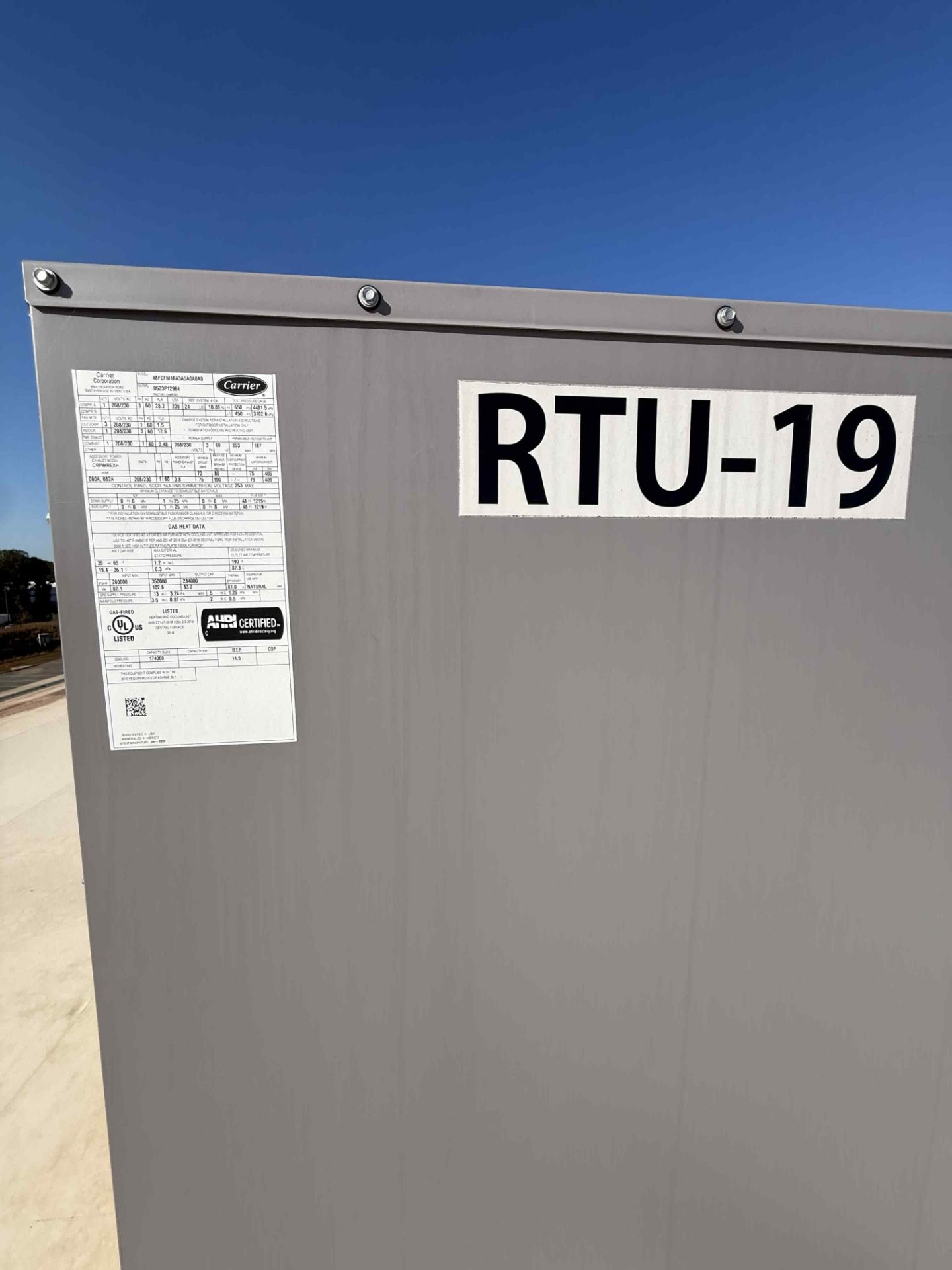 This listing is for RTU-19, a Carrier 48FCFM16A3A5A04040 WeatherMaker ...