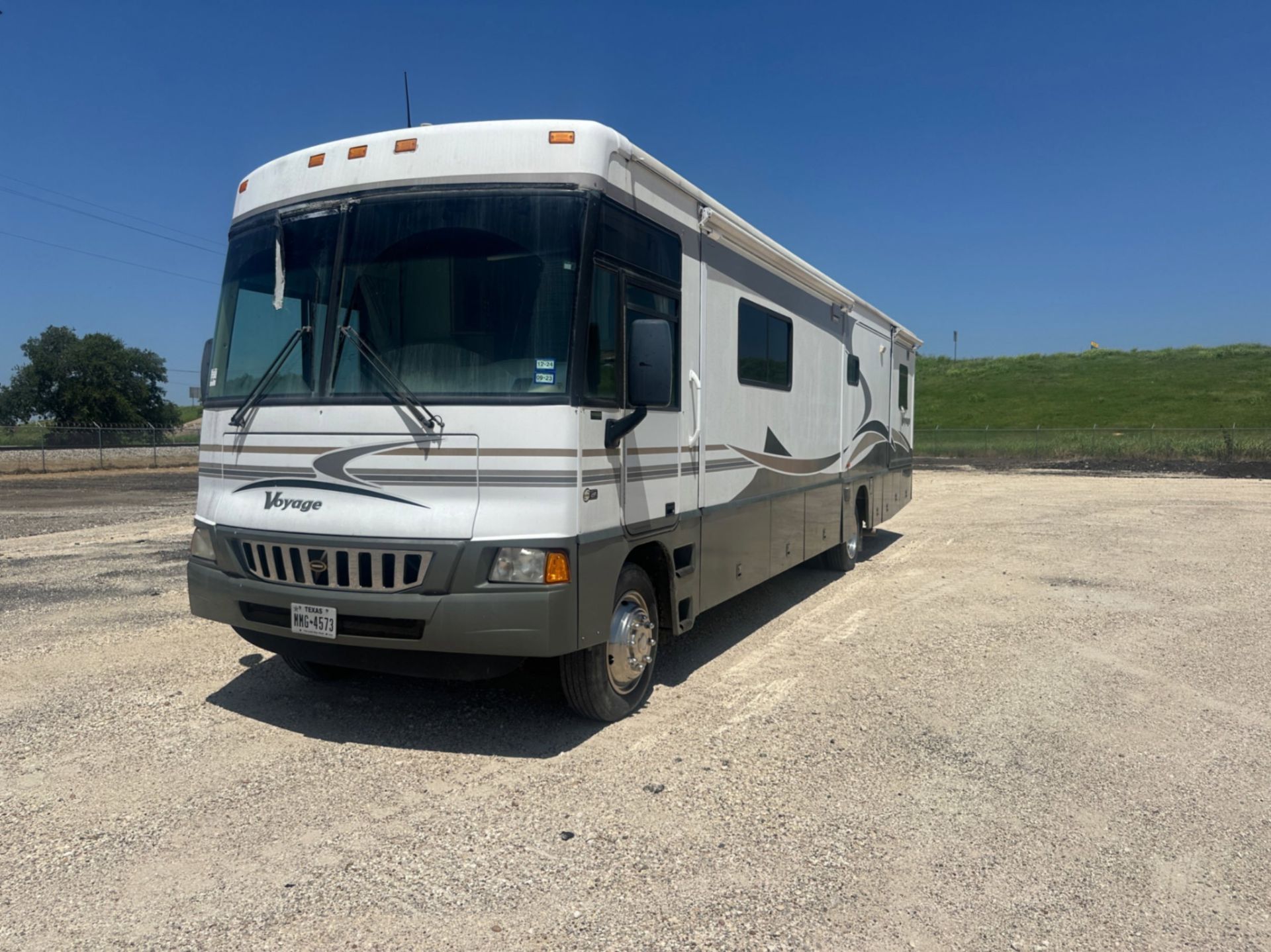 2005 WINNEBAGO WORKHORSE W22 RV VIN/SN: 5B4MPA7G653400632, GVW:24,000 ...