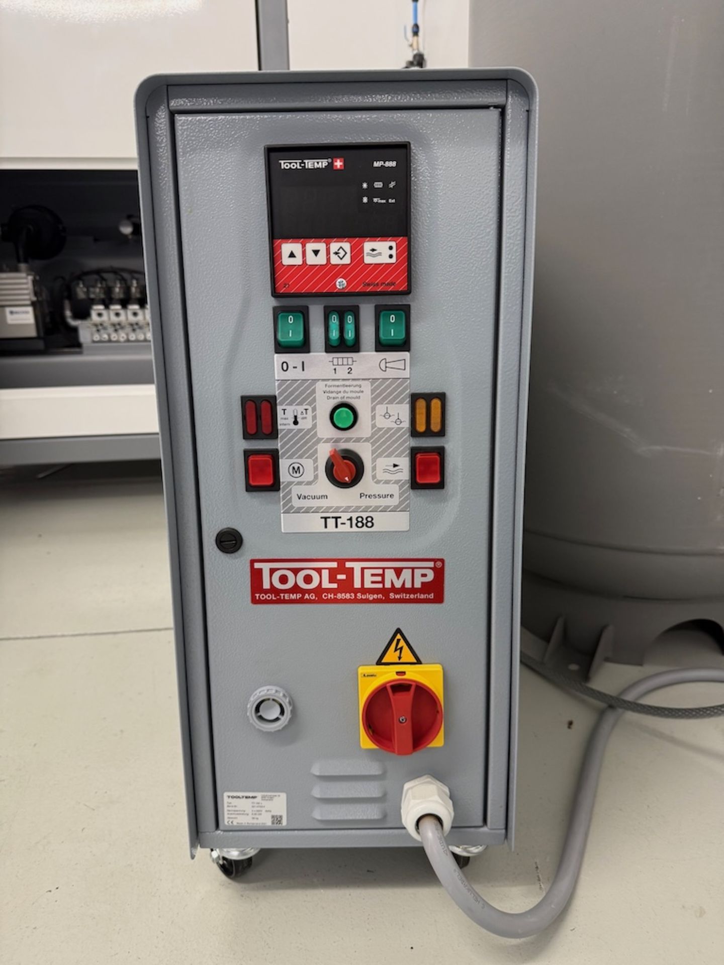 Tool Temp Thermolator, 220v, New in TT-188, ***Located in Houston, TX***
