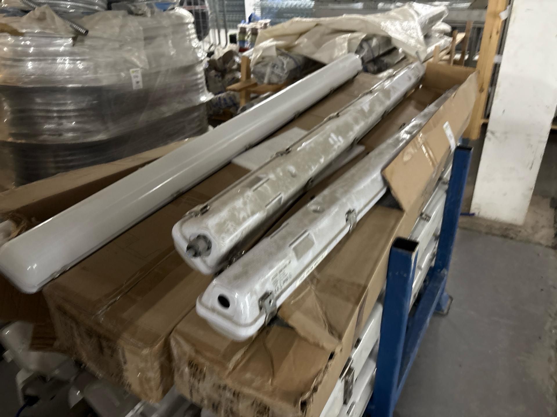 Xcite B98 OHU Tube lights x10 Model - XCNC-15NW Rating - 230V 50Hz 36W ...