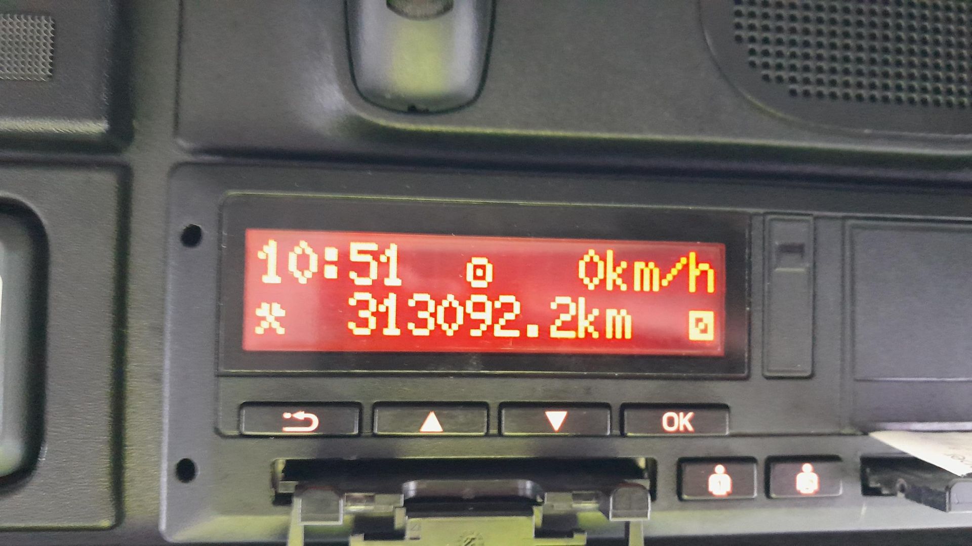 2019 (MV69 JGU) DAF LF180 7.5T De-mount Box (313,092 km's) Euro 6 ...
