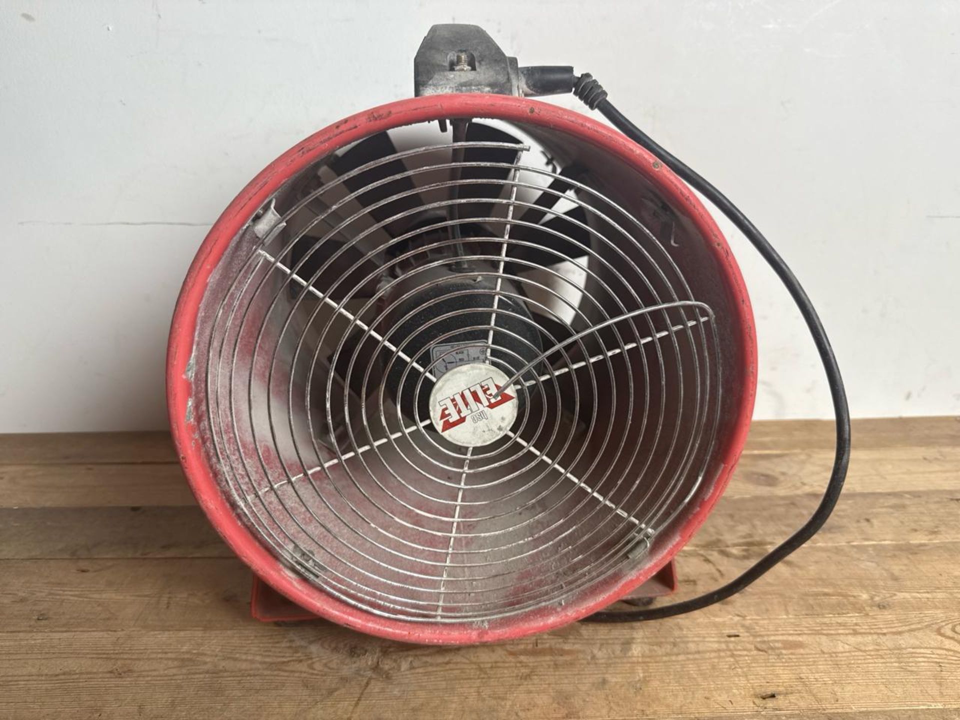 Elite 300 Fume Extractor 115V 14Kg ma1673438 Ex rental equipment from ...