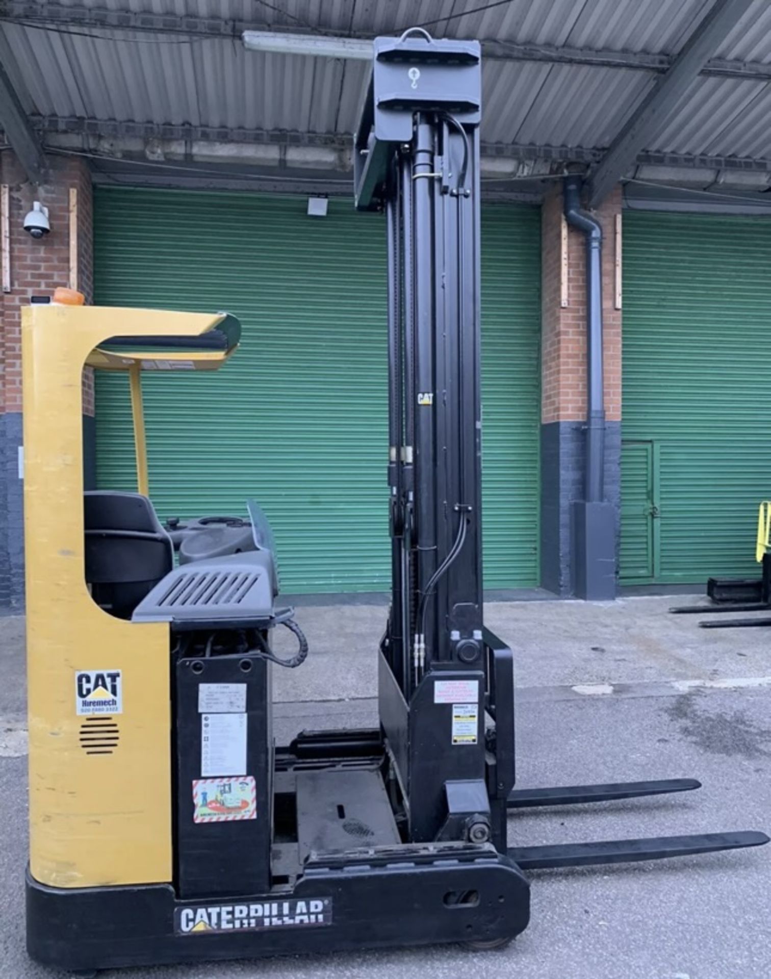 Caterpillar NR 14K Electric Reach Forklift Truck RESERVE SIGNIFICANTLY ...