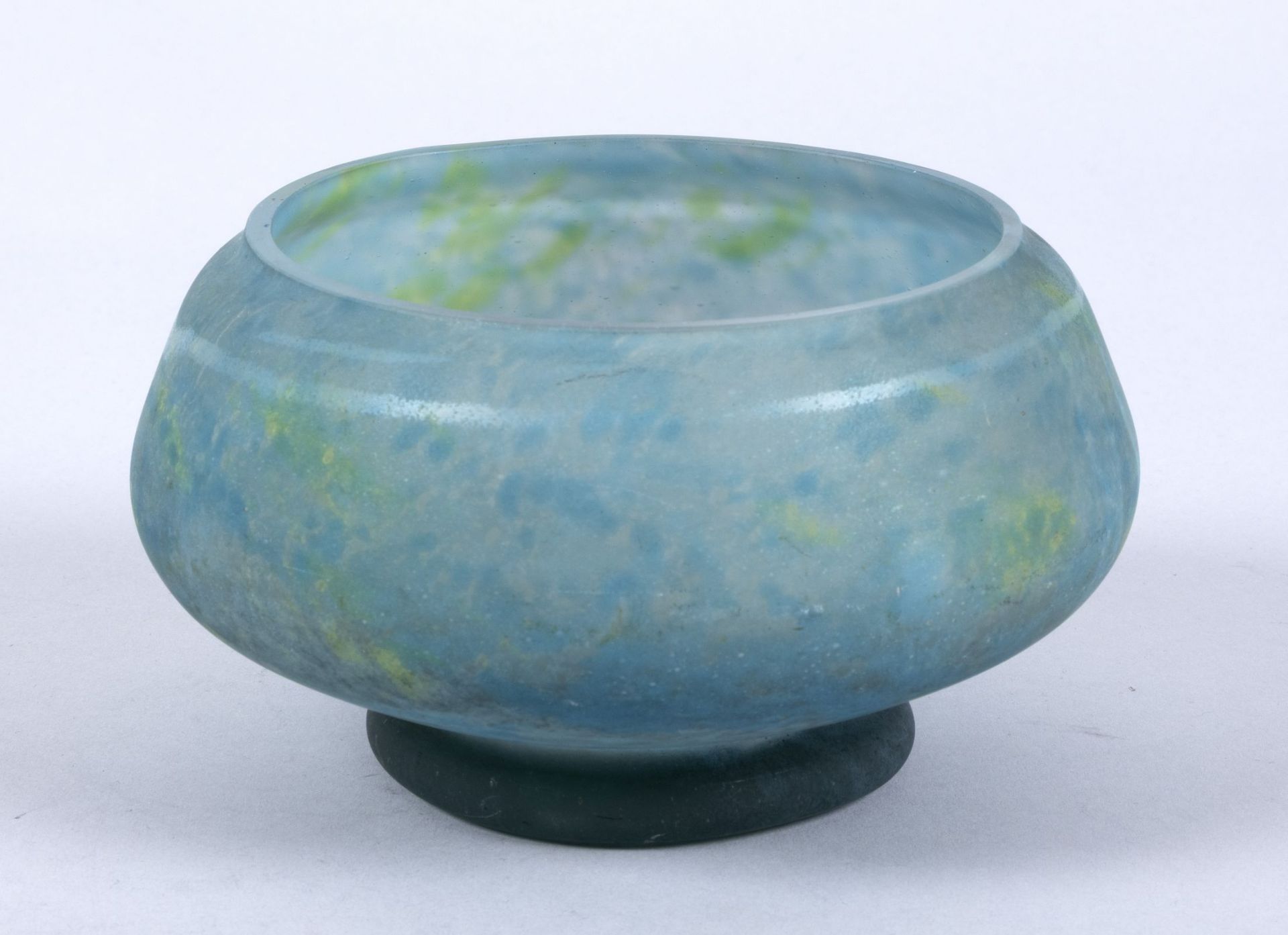 Schale DaumFarbl. Glas mit farbigen Pulvereinschmelzungen. Geritzte ...