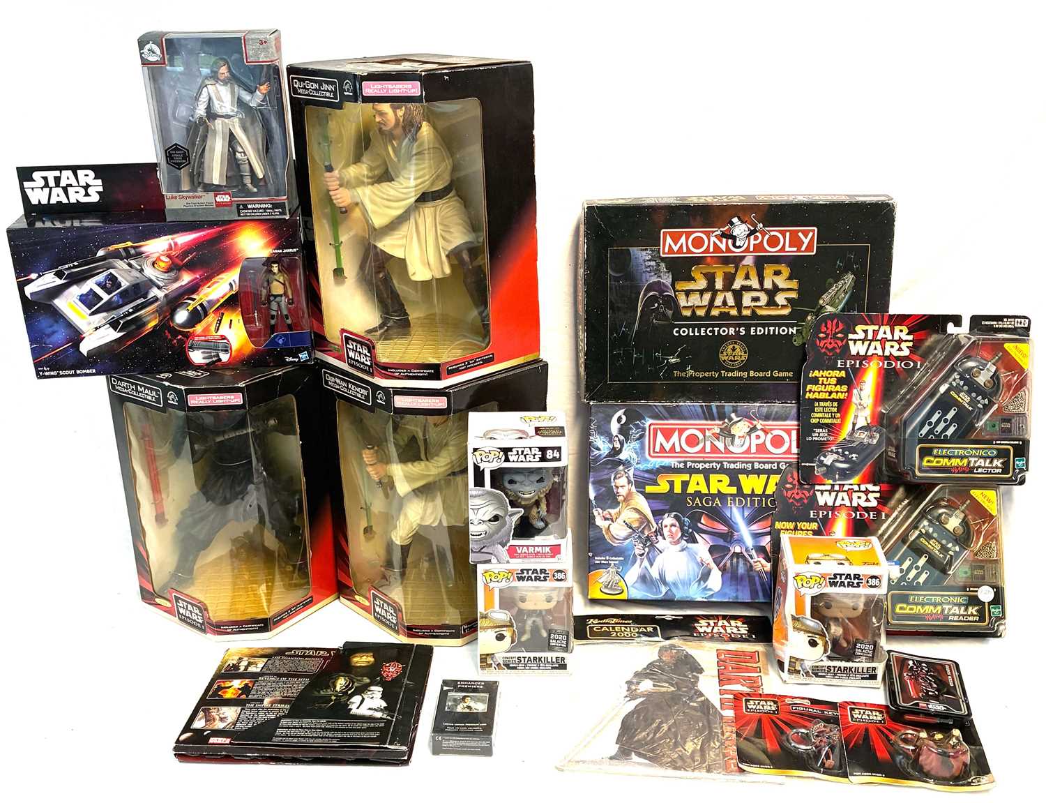Large selection of modern Star Wars collectables including Large Scale ...