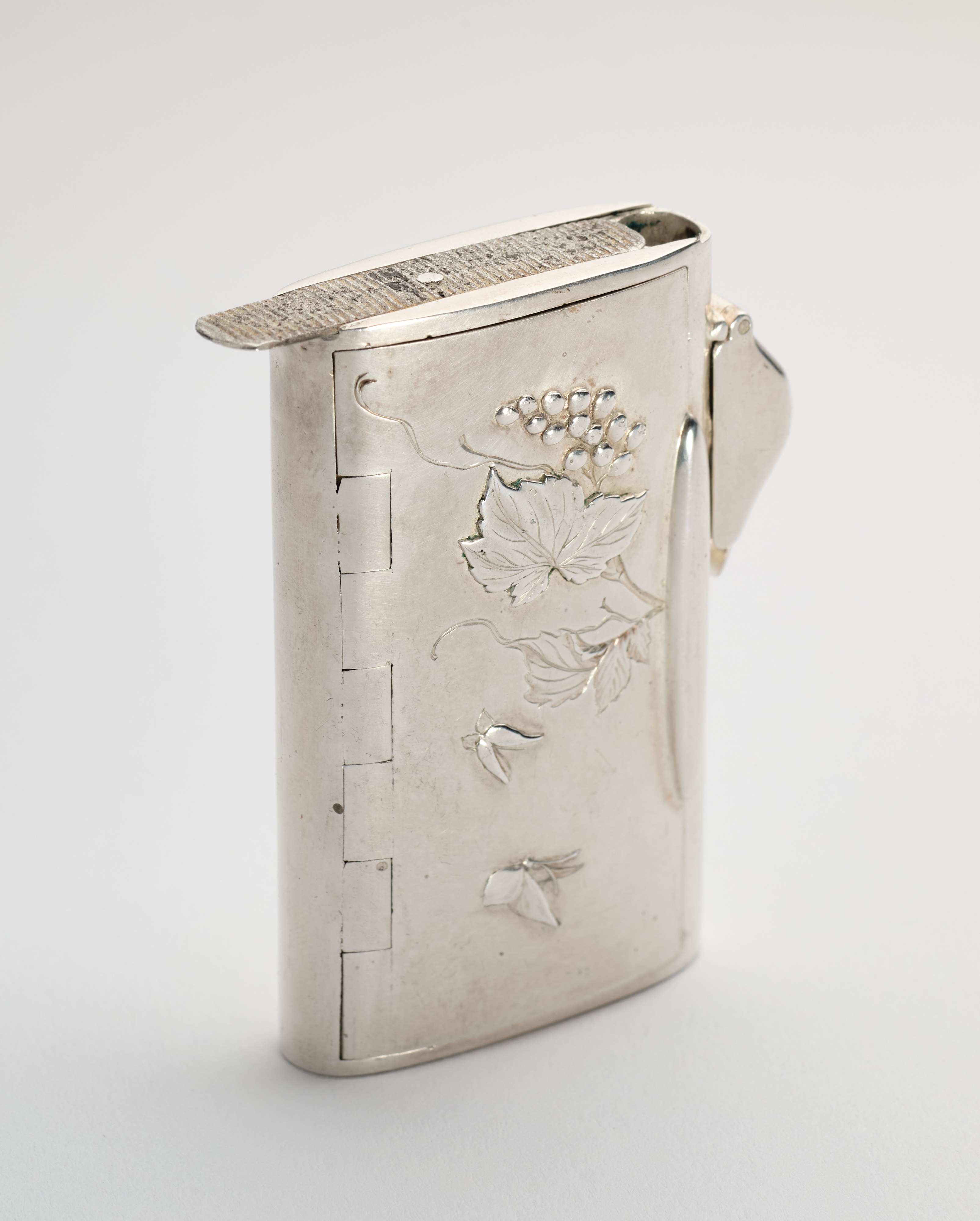 A VICTORIAN SILVER 'AESTHETIC MOVEMENT' COMBINED SLOW MATCH VESTA CASE ...