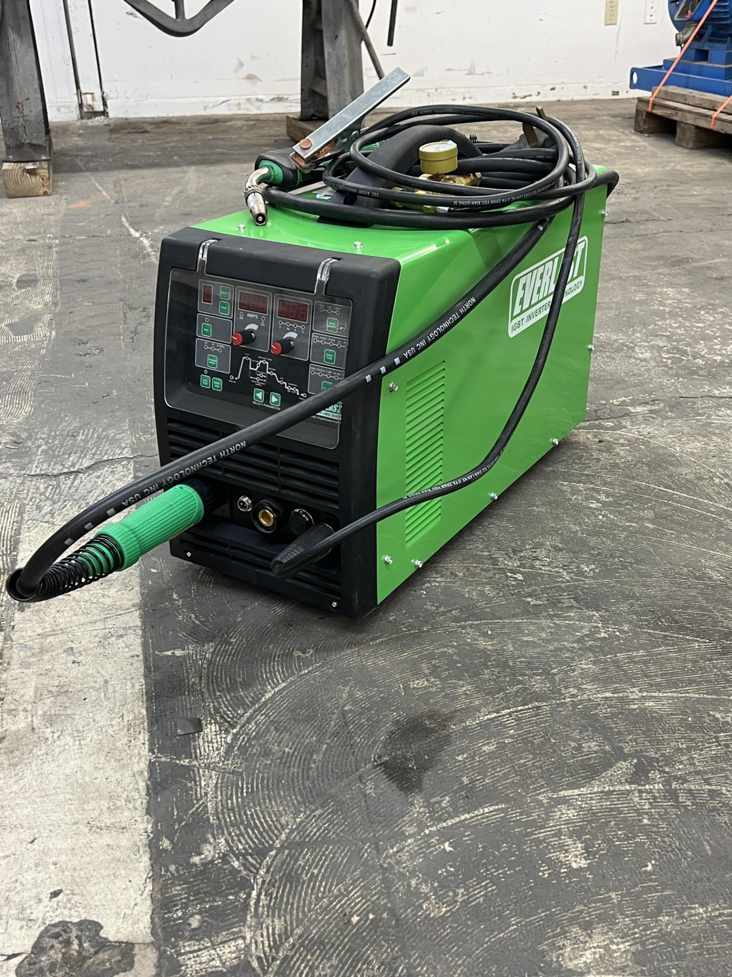 Everlast i-Mig 253DPI Welder. Model# POWER i-Mig 253DPi. Serial ...