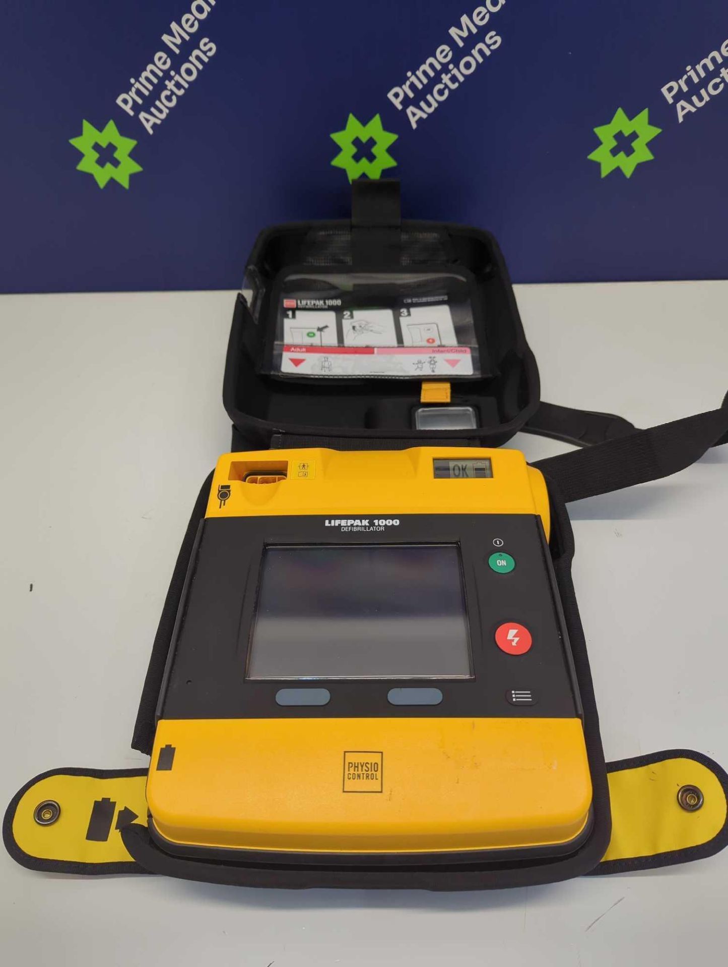 Physio Control Lifepak 1000 Defibrillator with Battery in Carry Case ...