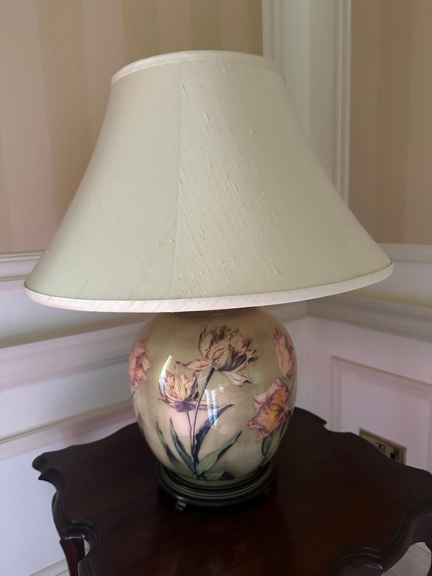 A pair of Jenny Worrall ‘Tulip’ table lamps. Each lamp features a ...