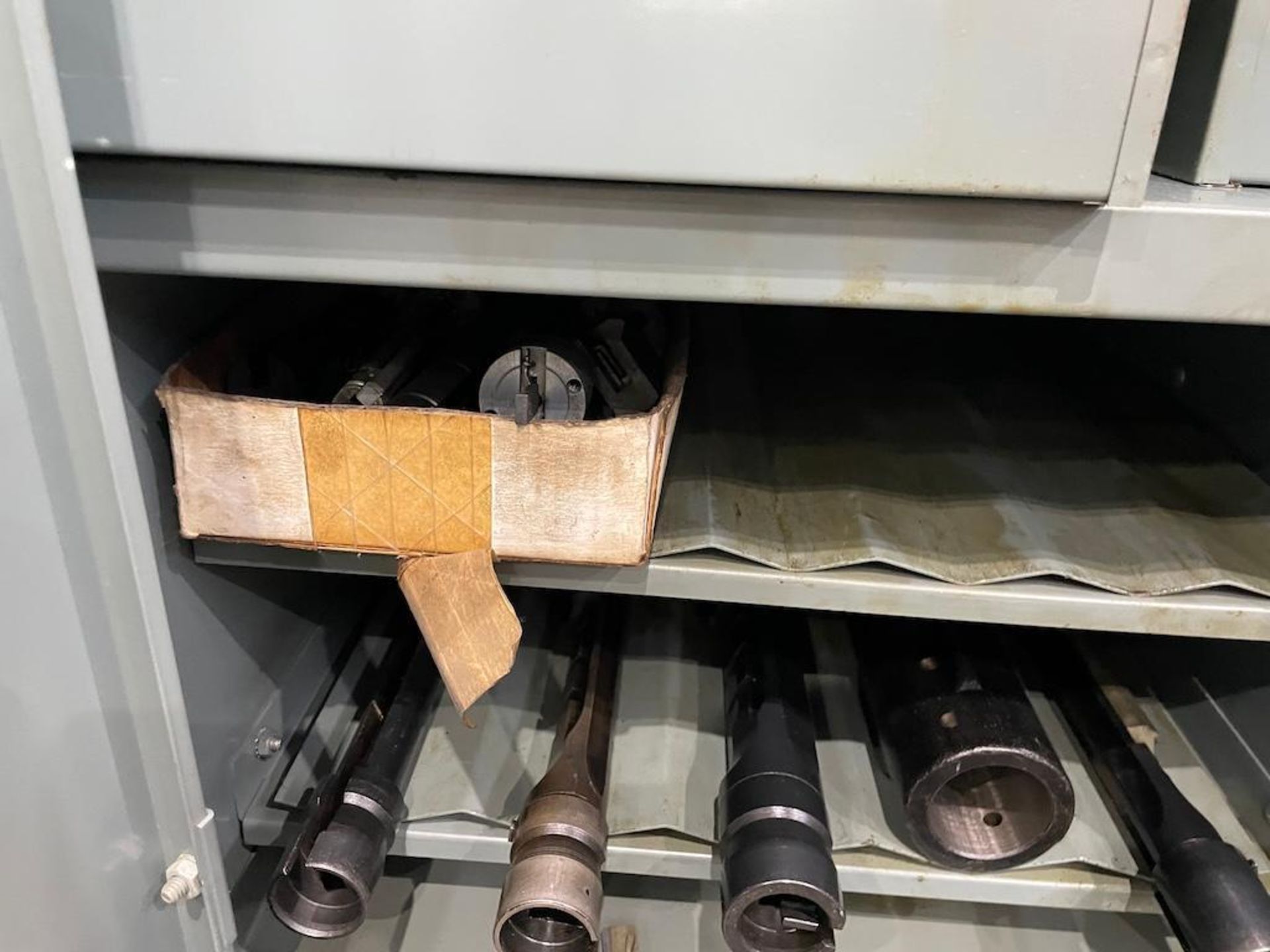 Sunnen Hone MBB-1660, S/N 14018, Includes Sunnen LM-650 Mandrel Storage ...