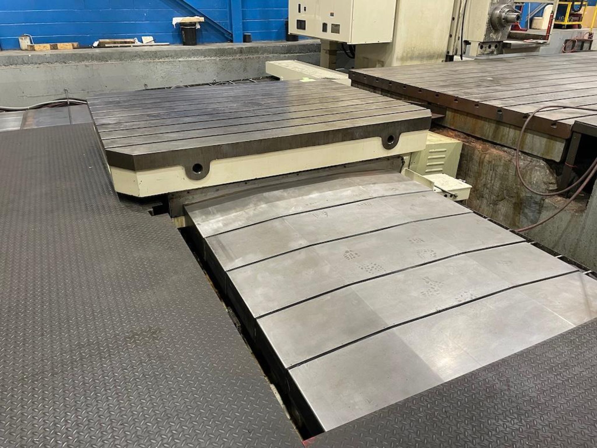 Toshiba BD 20/25 78.74" x 98.42" Infeeding B-Axis Rotary Table, Fanuc ...