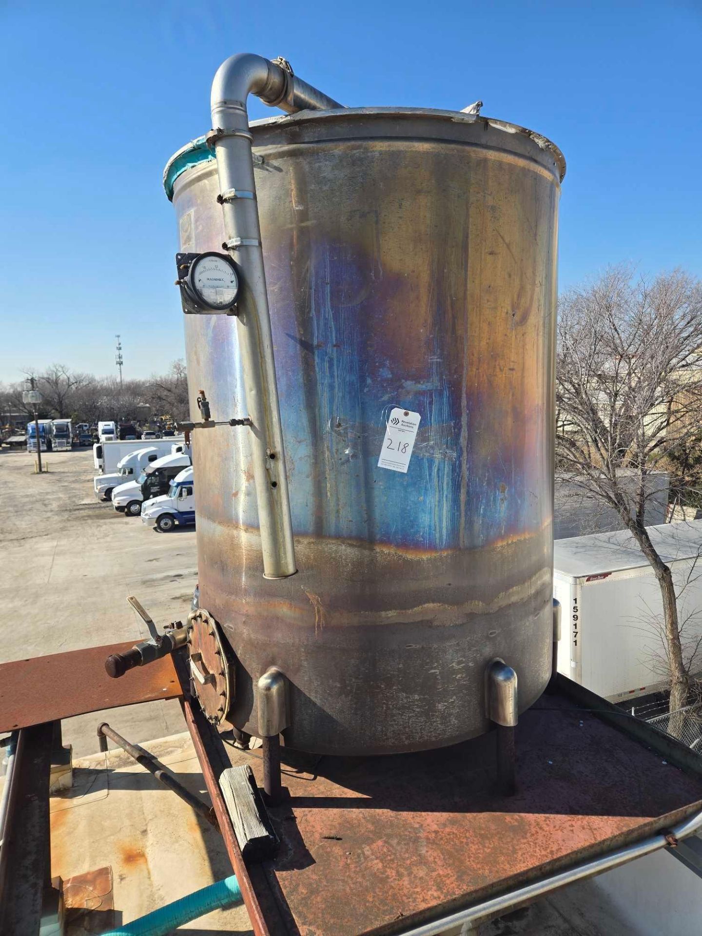 500 GALLON STAINLESS STEEL WATER TANK 65"T X 48" DIAMETER COMES WITH ...