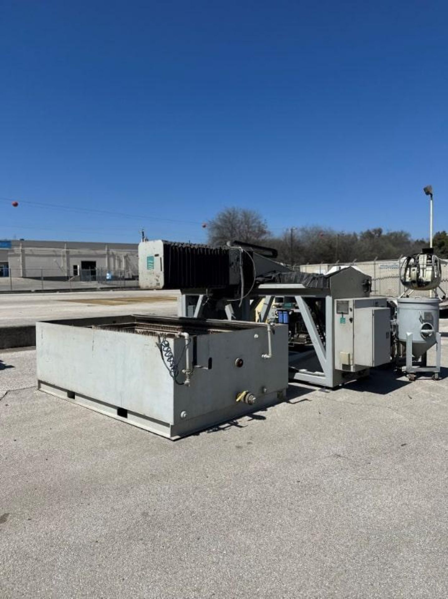 FLOW IFB4800 CNC WATERJET INTEGRATED FLYING BRIDGE SYSTEM EQUIPPED WITH ...