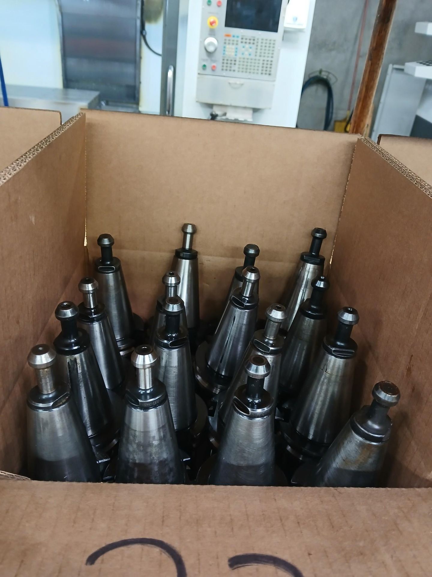 (16) ER32 STD CAT40 TOOL HOLDER