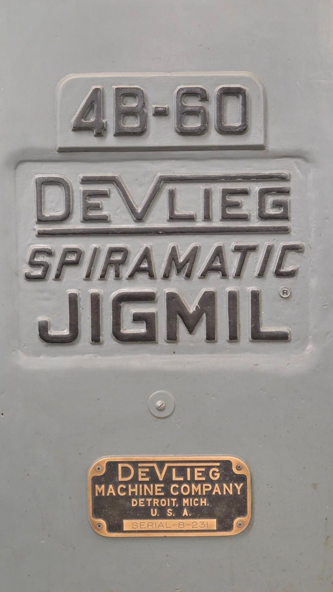 DEVLIEG 4B-60 SPIRAMATIC JIG MILL S/N: 8-23 SPECIFICATIONS: TABLE SIZE ...