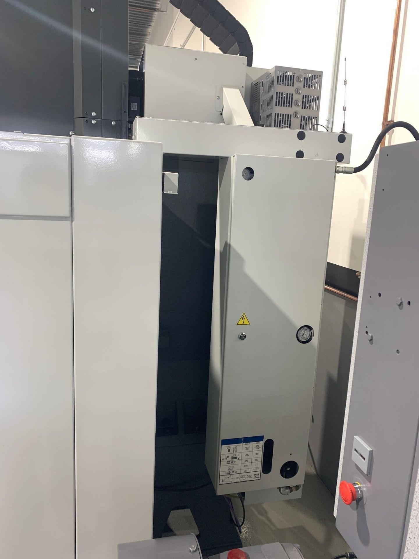 2020 HAAS VM-2 VERTICAL MACHINING CENTER - 4TH AXIS DRIVE, WIPS, TSC ...